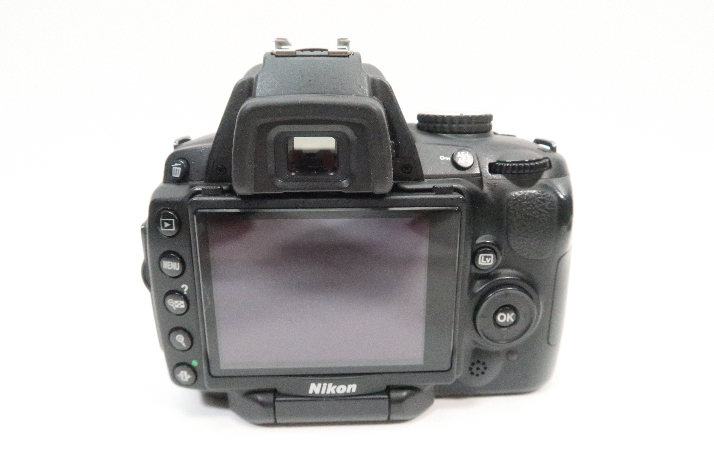 Nikon D5000 12.3MP Digital SLR Camera/AF-S DX Nikkor 55-200mm f/4-5.6 G ...