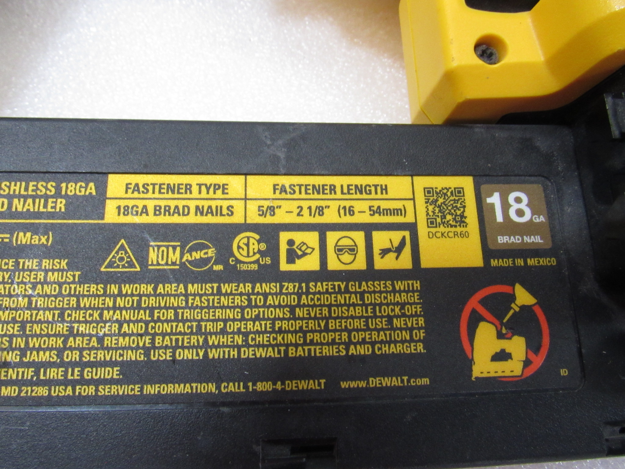 DeWalt DCN680 20V MAX XR Lithium-Ion Cordless 18-Gauge Brad Nailer