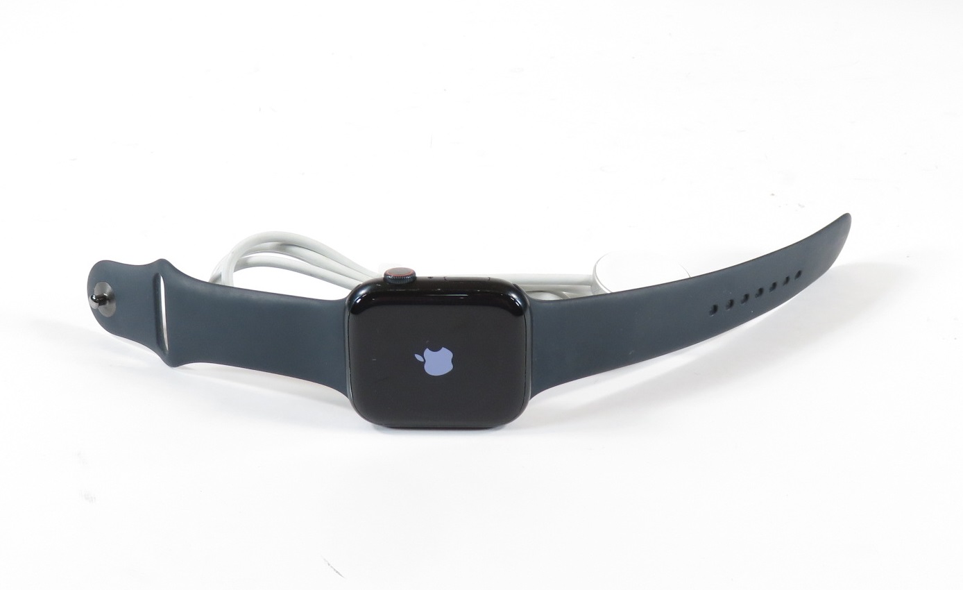 Apple Watch Series 7 A2477 45mm Aluminum Casing Touchscreen Smartwatch