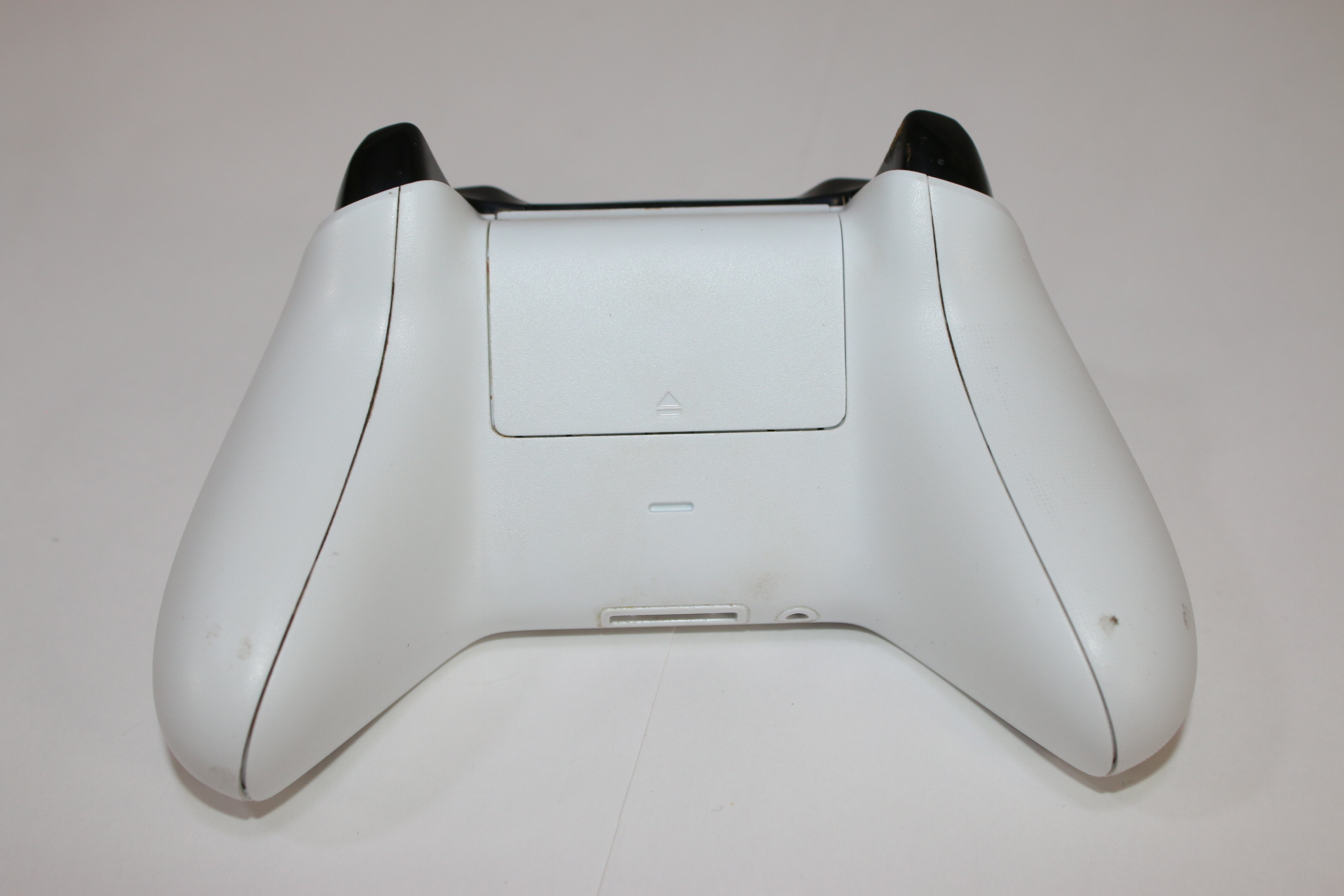 Microsoft Xbox One White Wireless Gaming Console Controller 1708 3902
