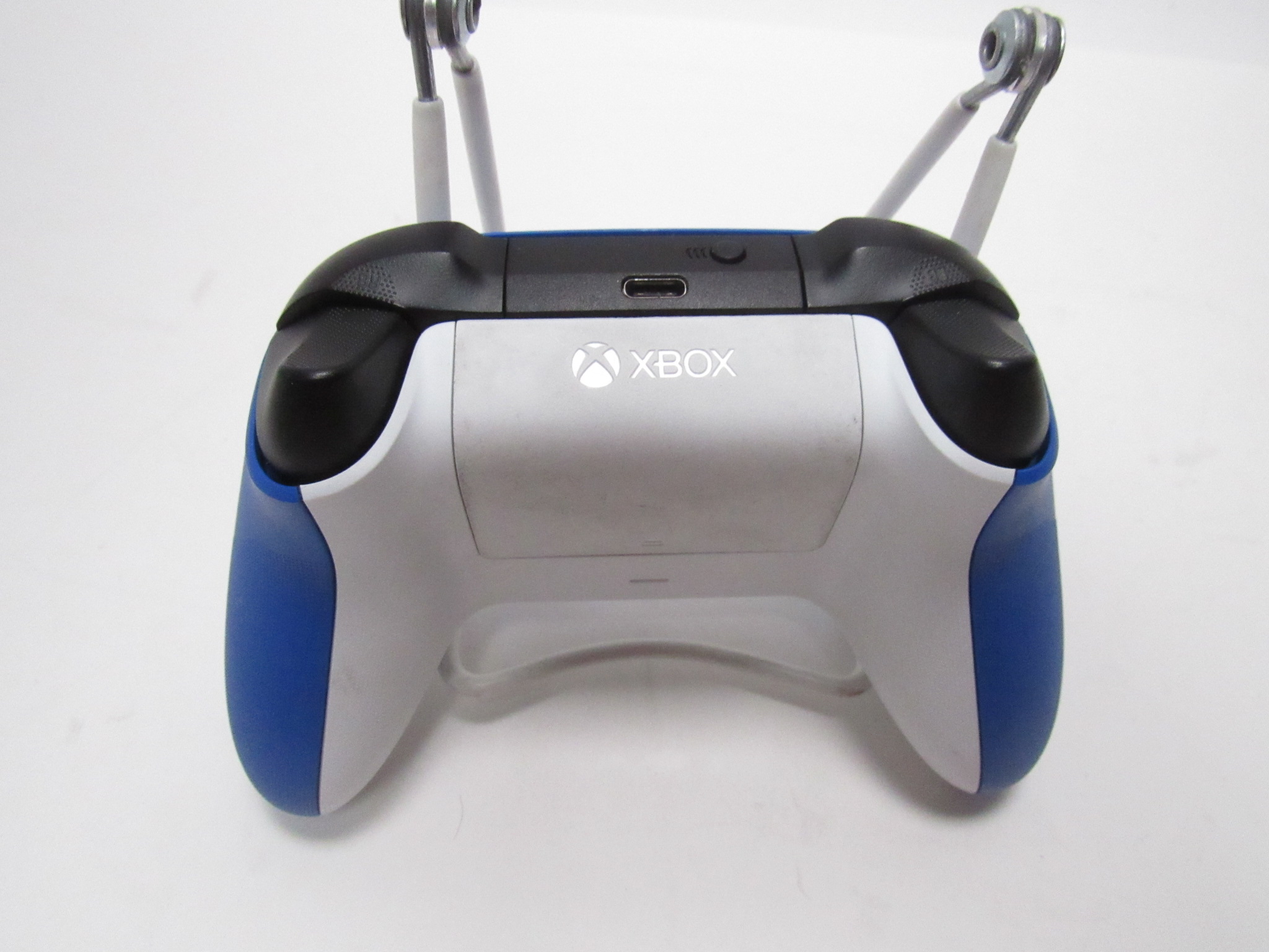 Microsoft Xbox One Series X S Wireless Controller Model 1914 Blue