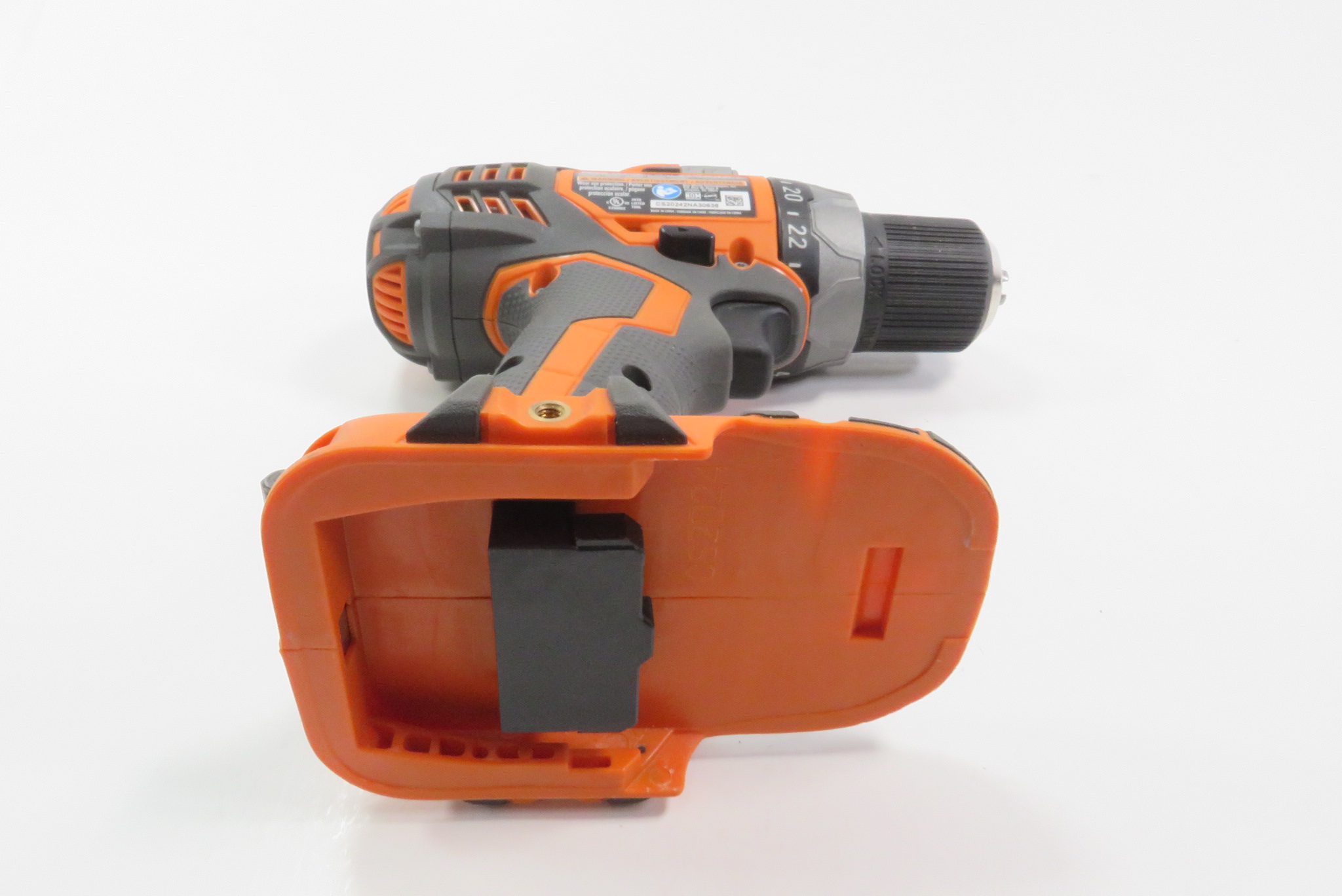 RIDGID R86008 18-Volt Lithium-Ion Compact 1/2" Inch Cordless Drill/Driver