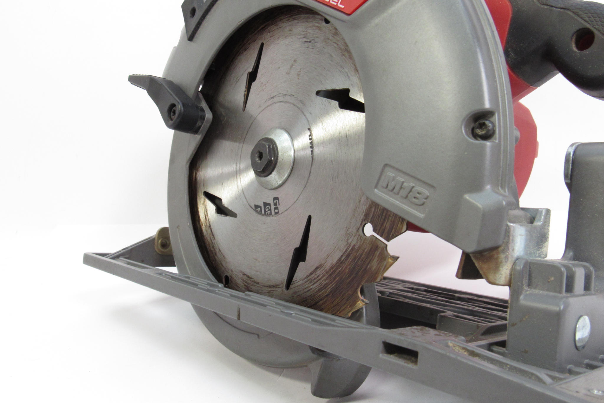 Milwaukee 2732-20 M18 FUEL 18V Lithium-ion 7-1/4'' Circular Saw - Tool Only
