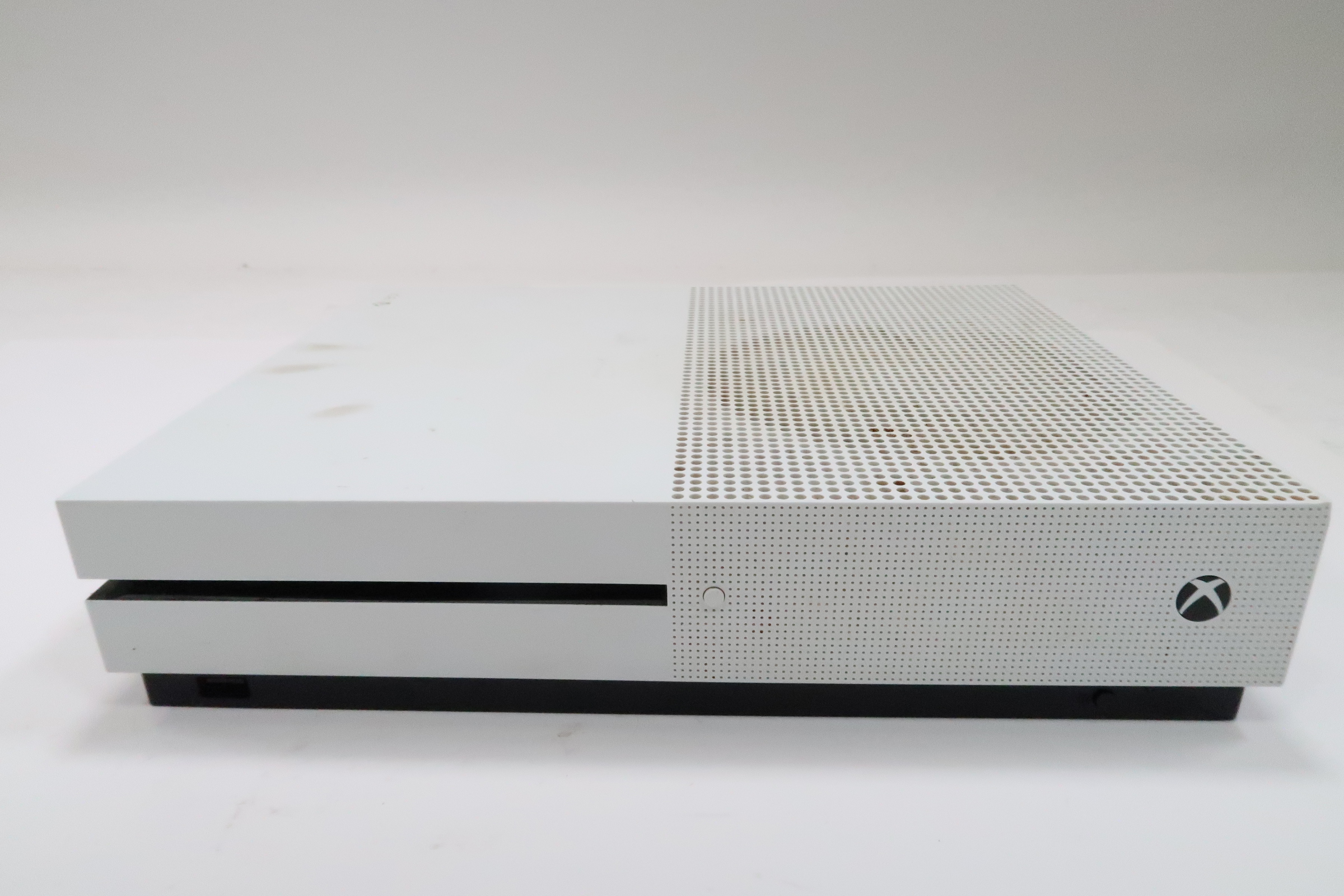Microsoft 1681 Xbox One S 1TB Video Game Console 7420