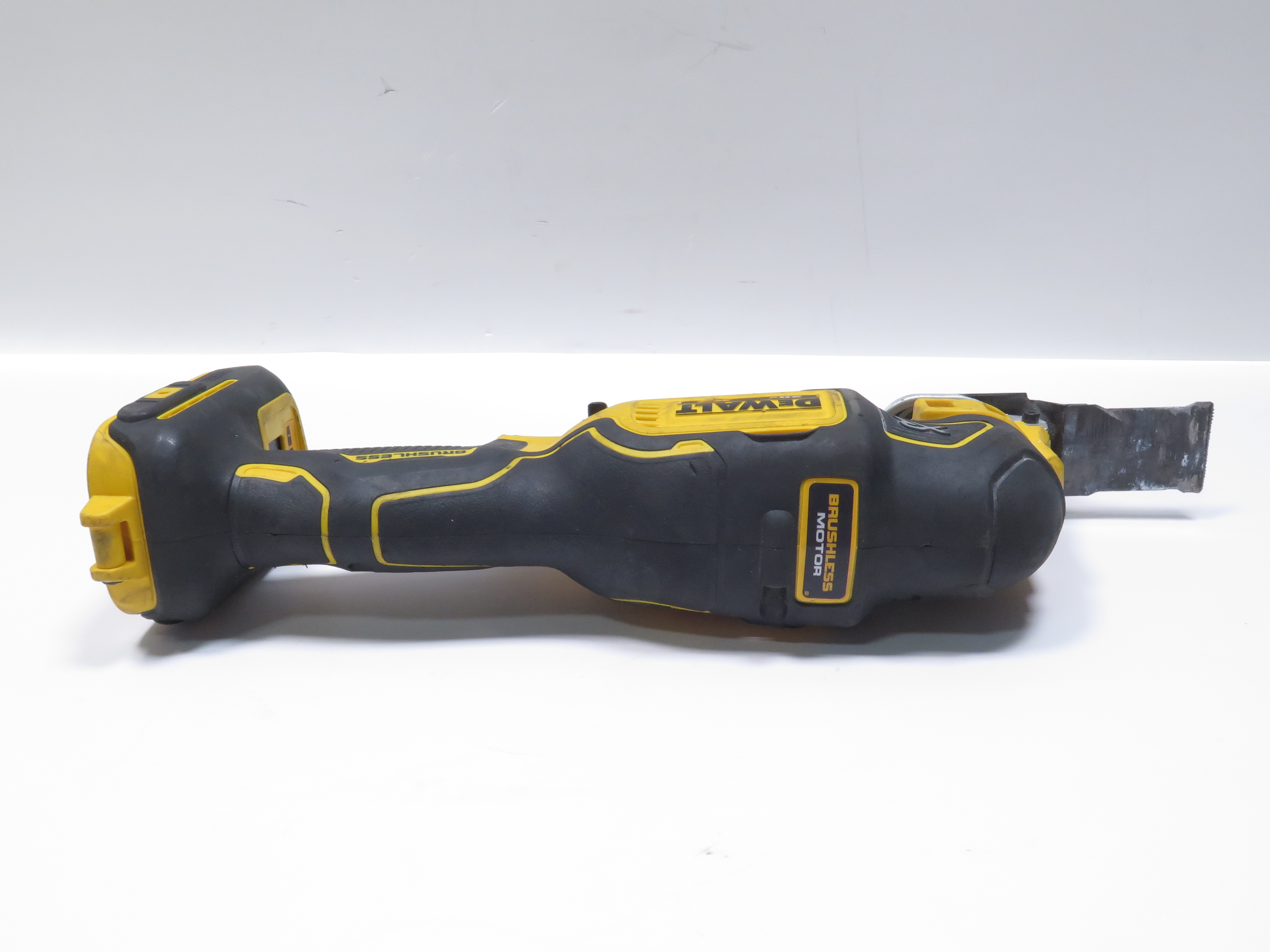 DeWalt DCS356 20V MAX XR Cordless Brushless 3-Speed Oscillating Multi ...