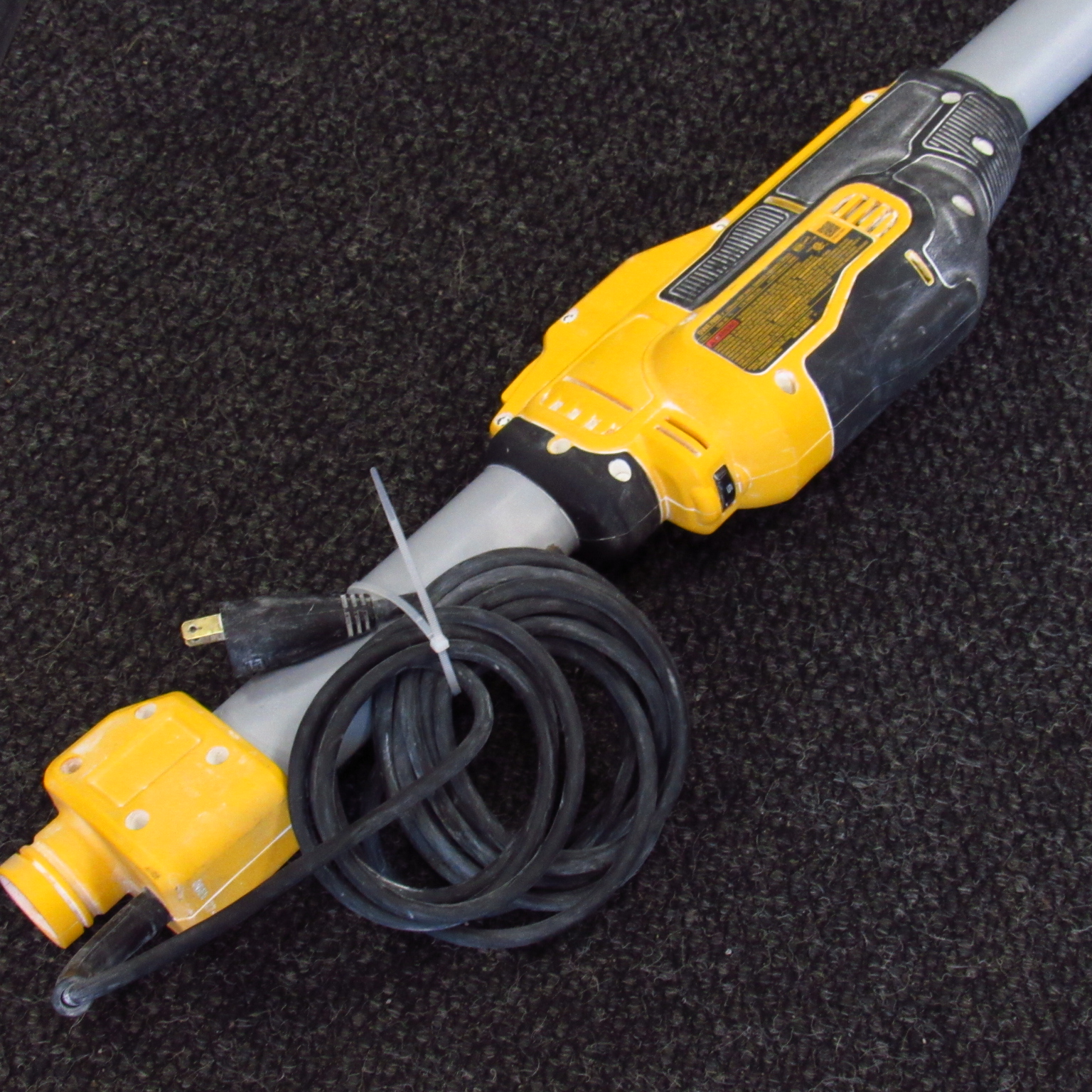 DeWalt DWE7800 Corded 9'' Drywall Sander - Local Pick-Up Only