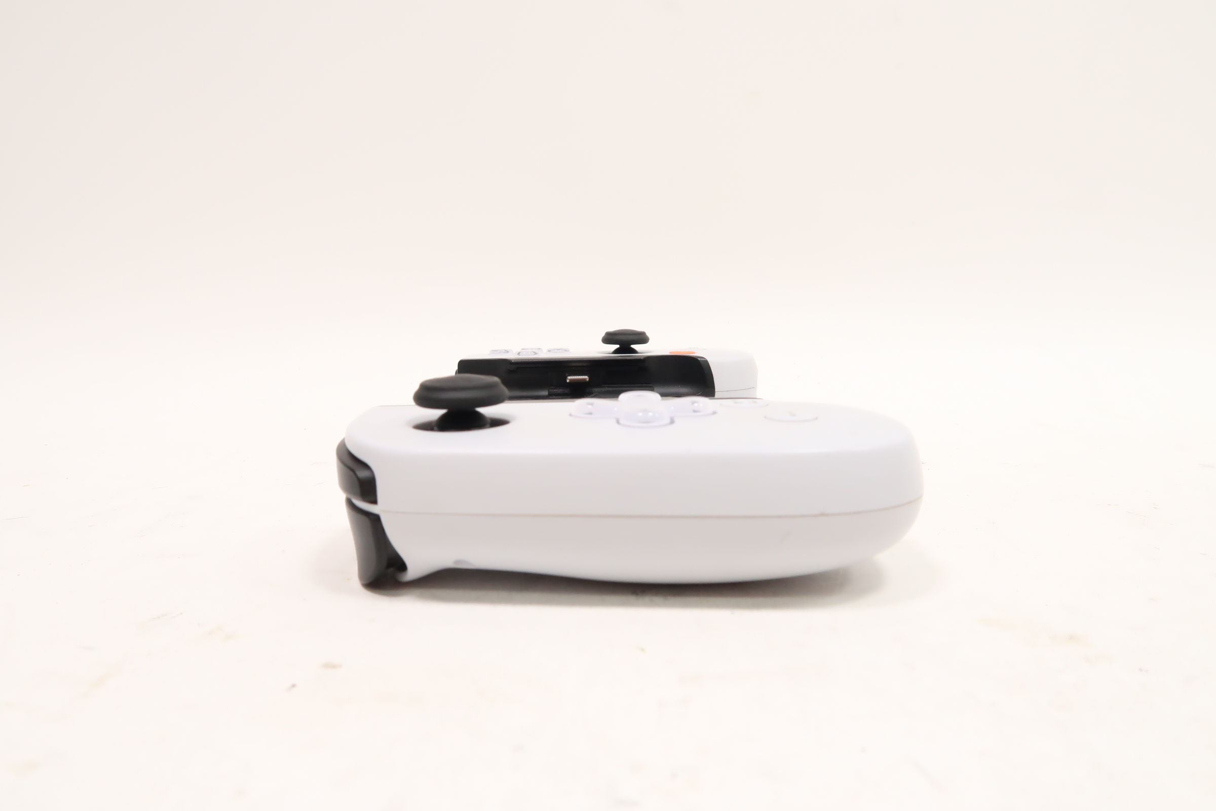 Backbone One PlayStation BB-02-W-S iPhone Mobile Controller Grip