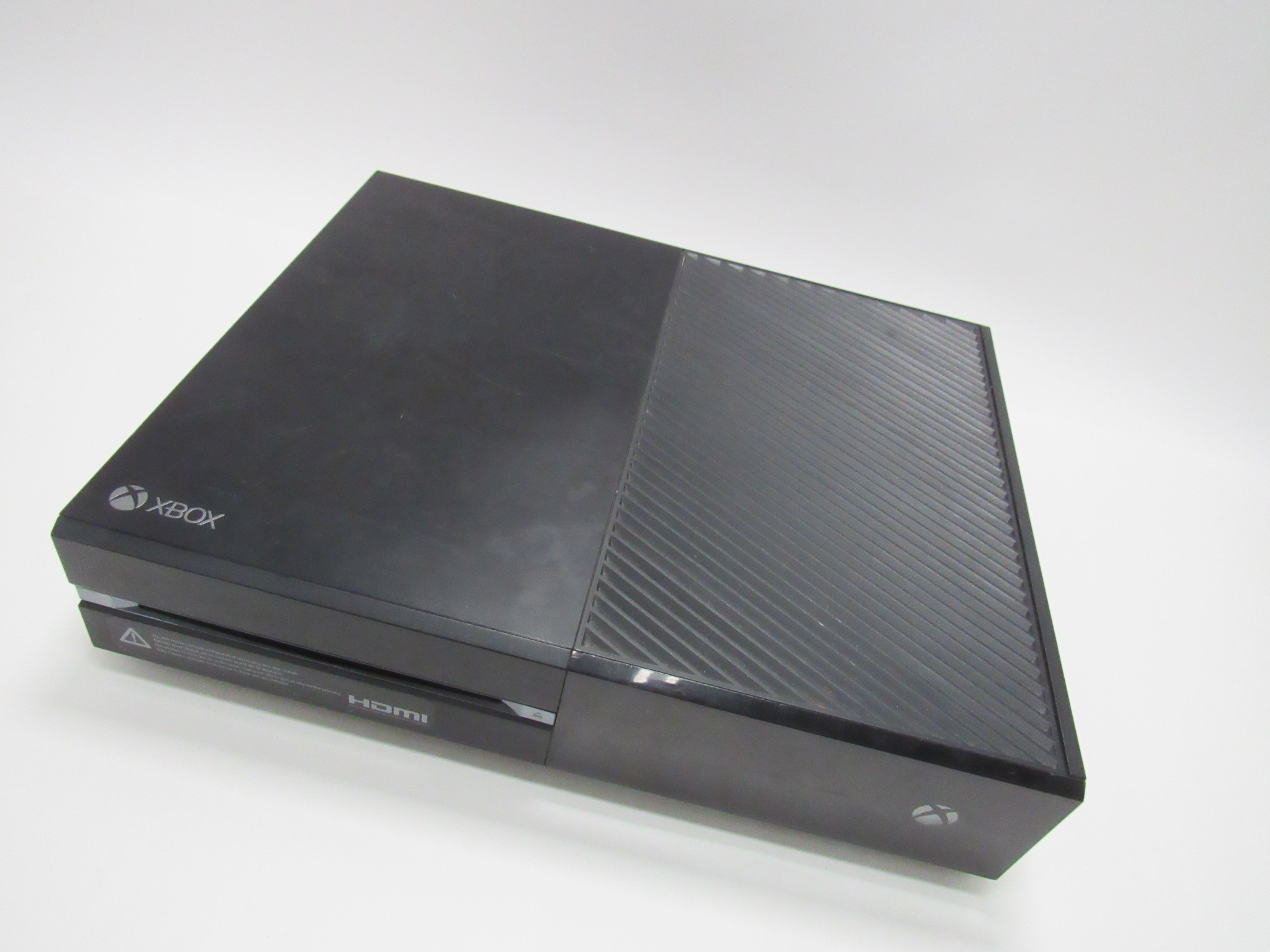 Microsoft Xbox One 1540 500GB Video Game Console 2973