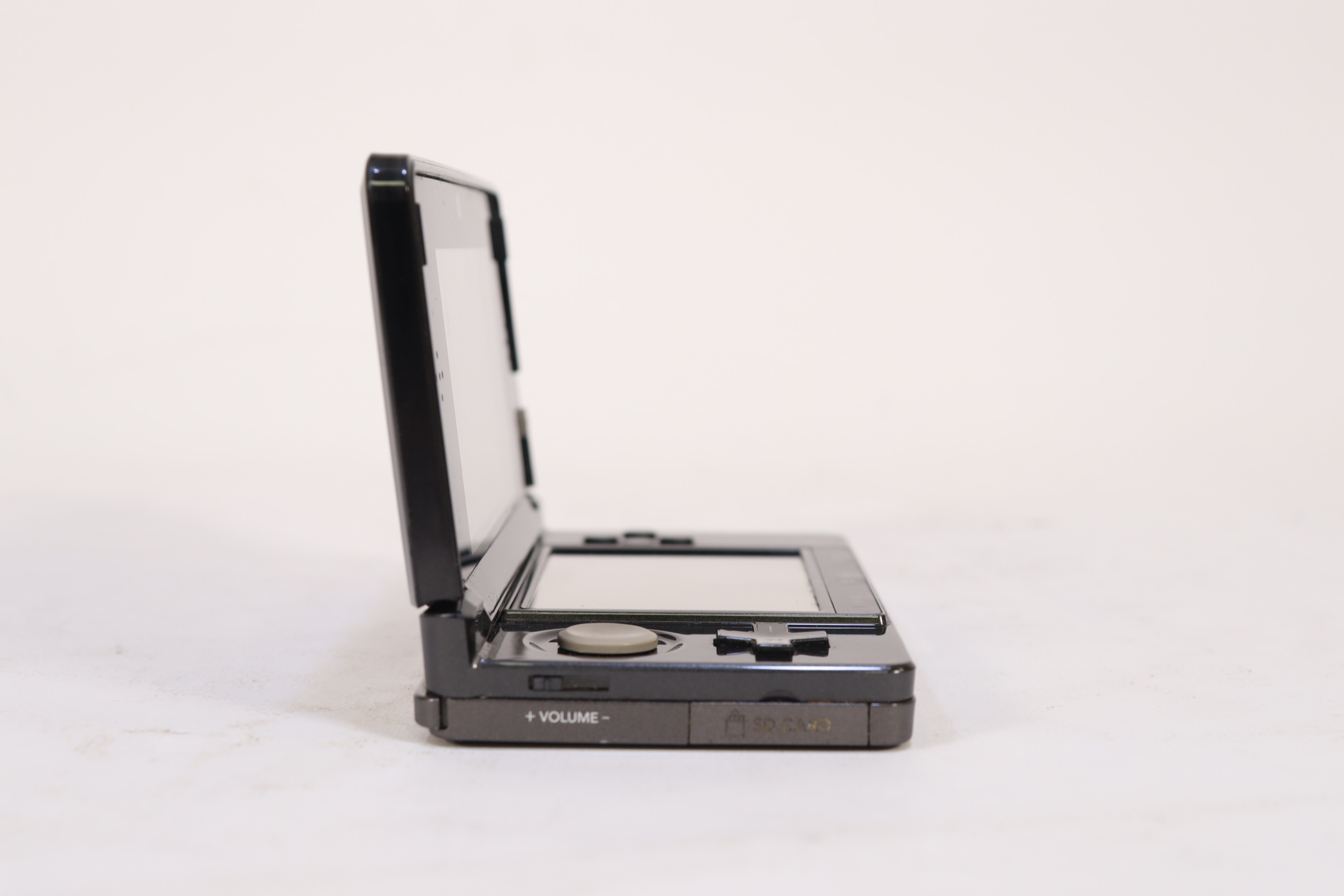 Nintendo CTR-001 3DS Dual Screen Handheld Portable System 0807