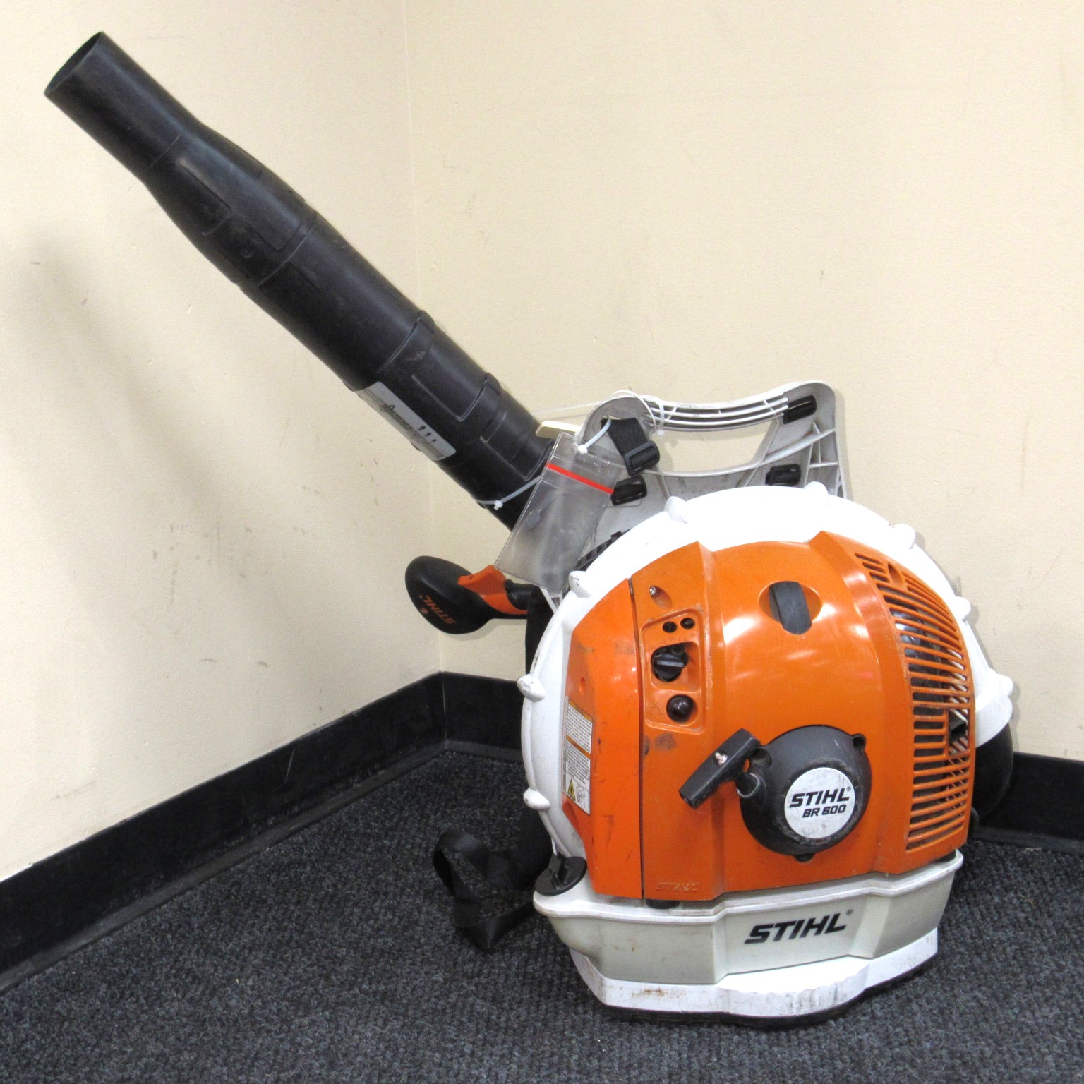 STIHL BR600 Magnum 65cc Gas-Powered Backpack Leaf Blower - Local Pick ...