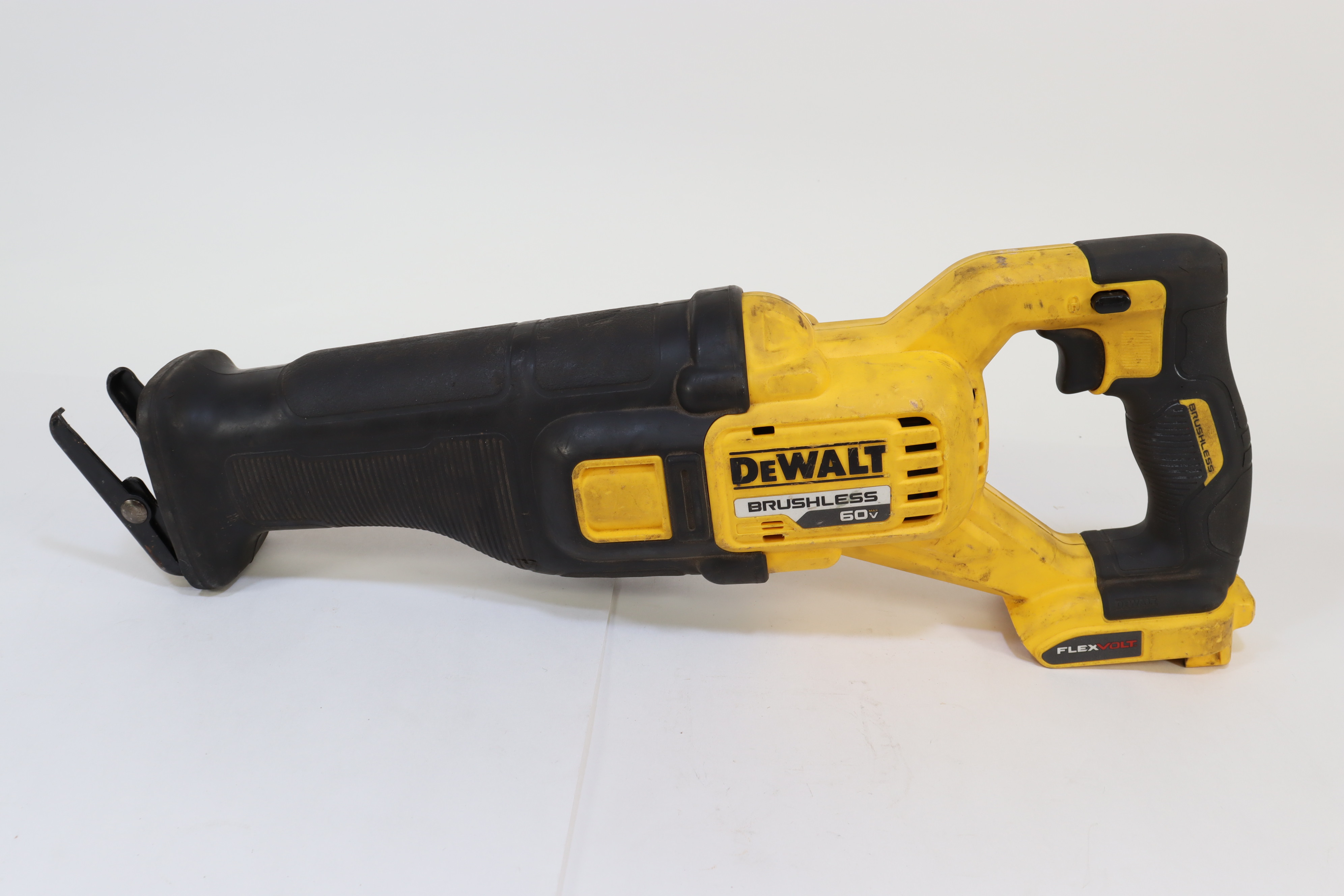DEWALT DCS389 FLEXVOLT 60V MAX Li-Ion Cordless Brushless Reciprocating Saw