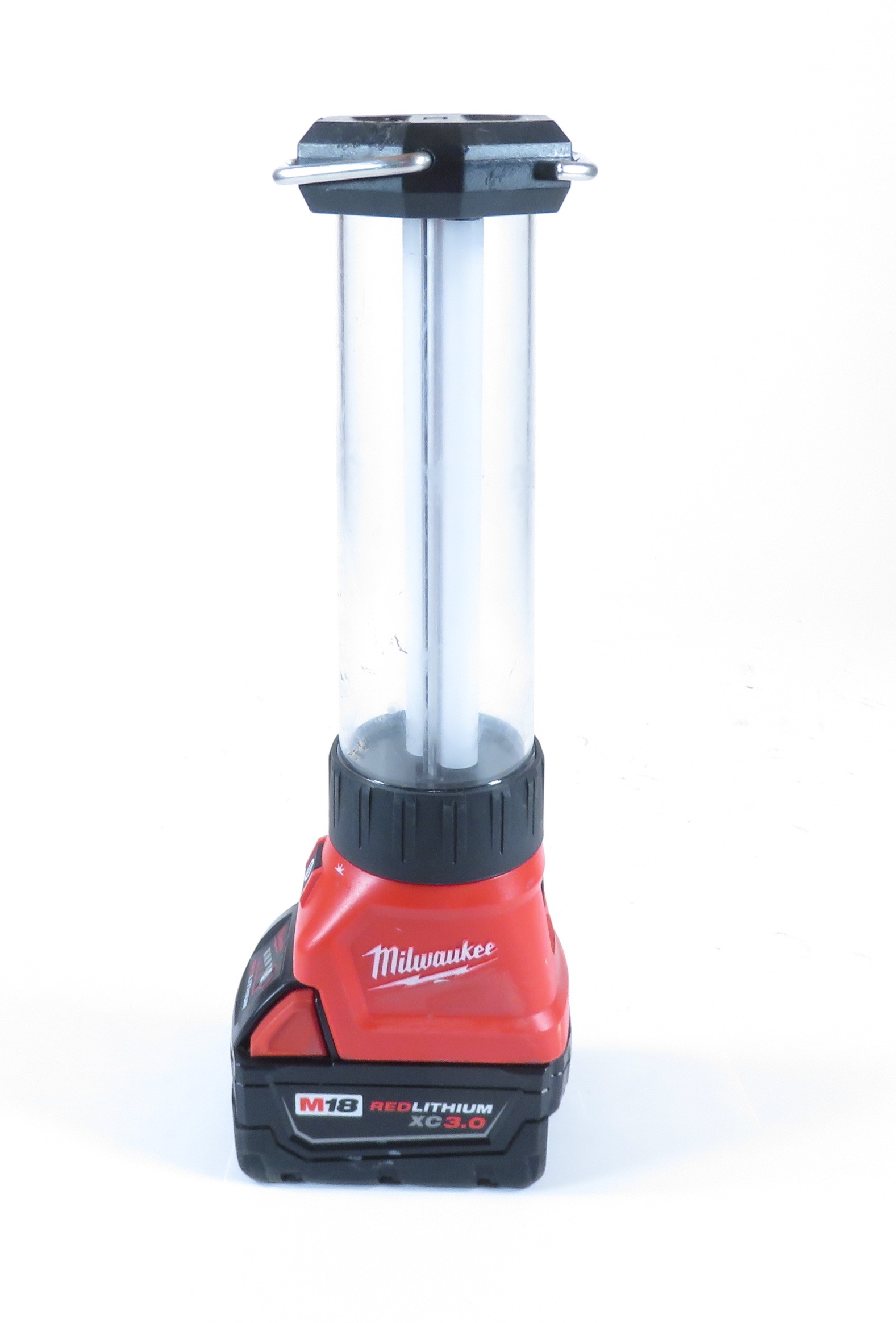 Milwaukee 2363-20 M18 18V Li-Ion Cordless 700-Lumen LED Lantern/Trouble ...