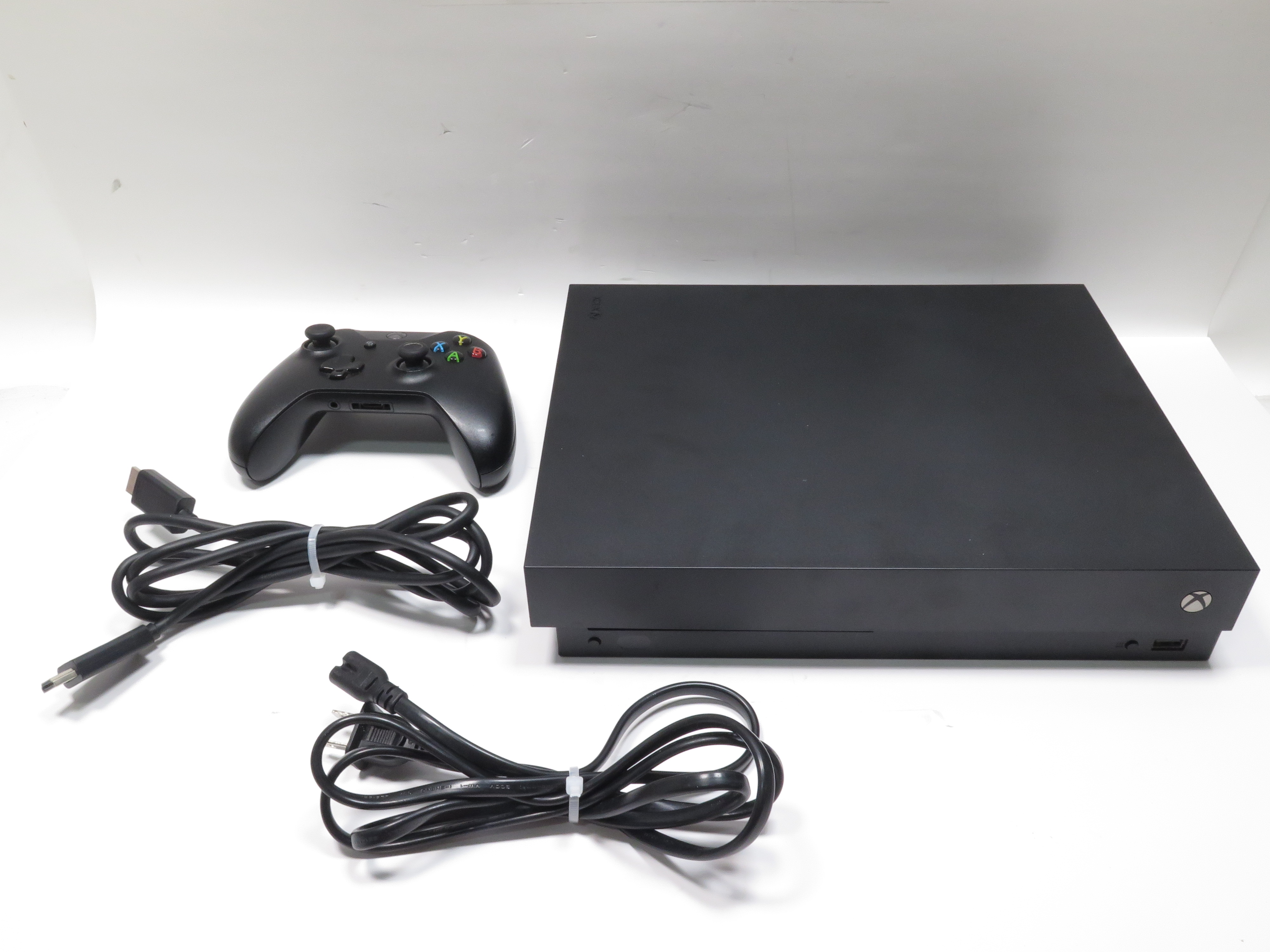 Microsoft 1787 Xbox One X 1TB Video Game Console 2617