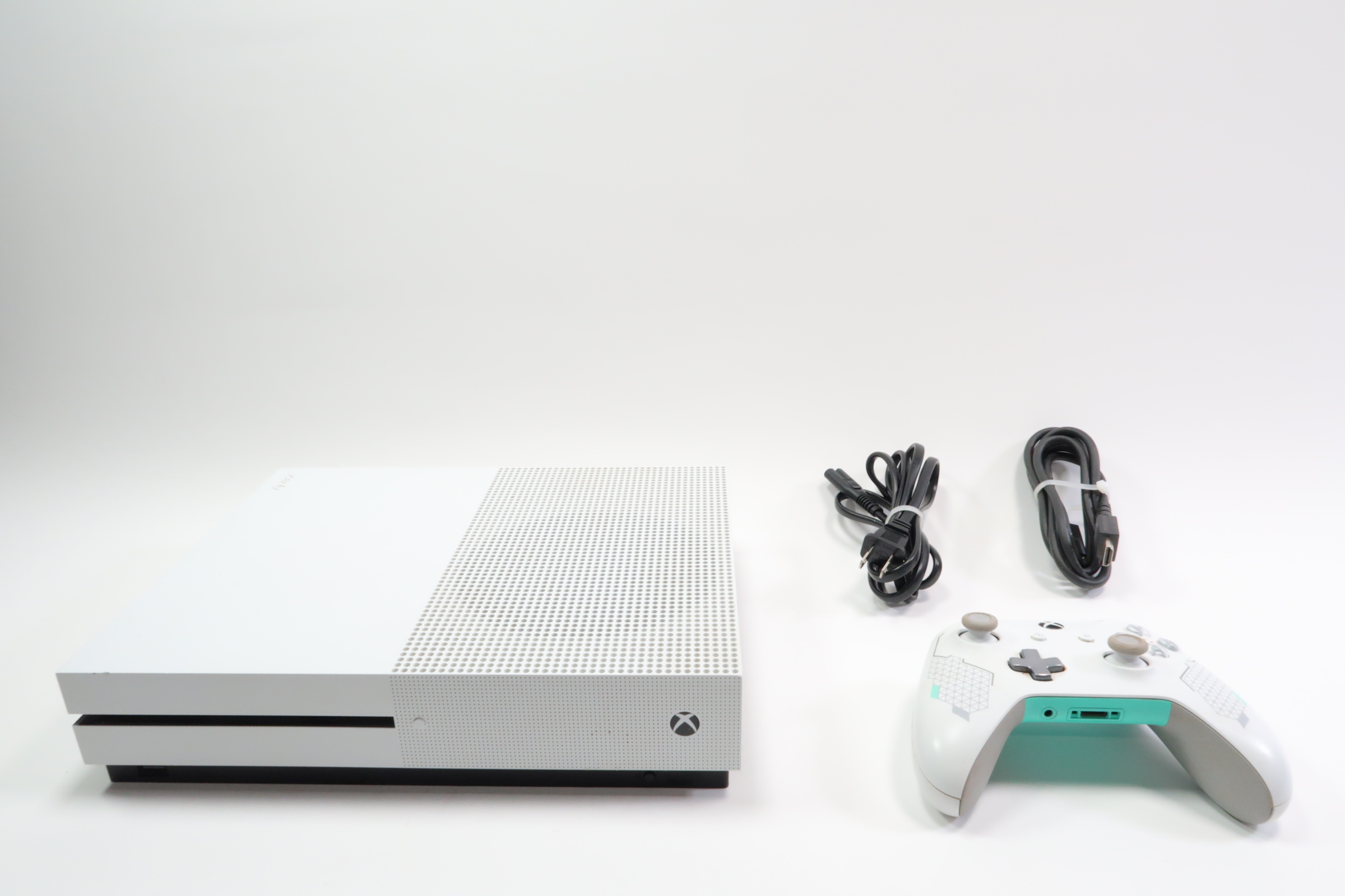 Microsoft Xbox One S 1681 1TB Video Game Console 3950