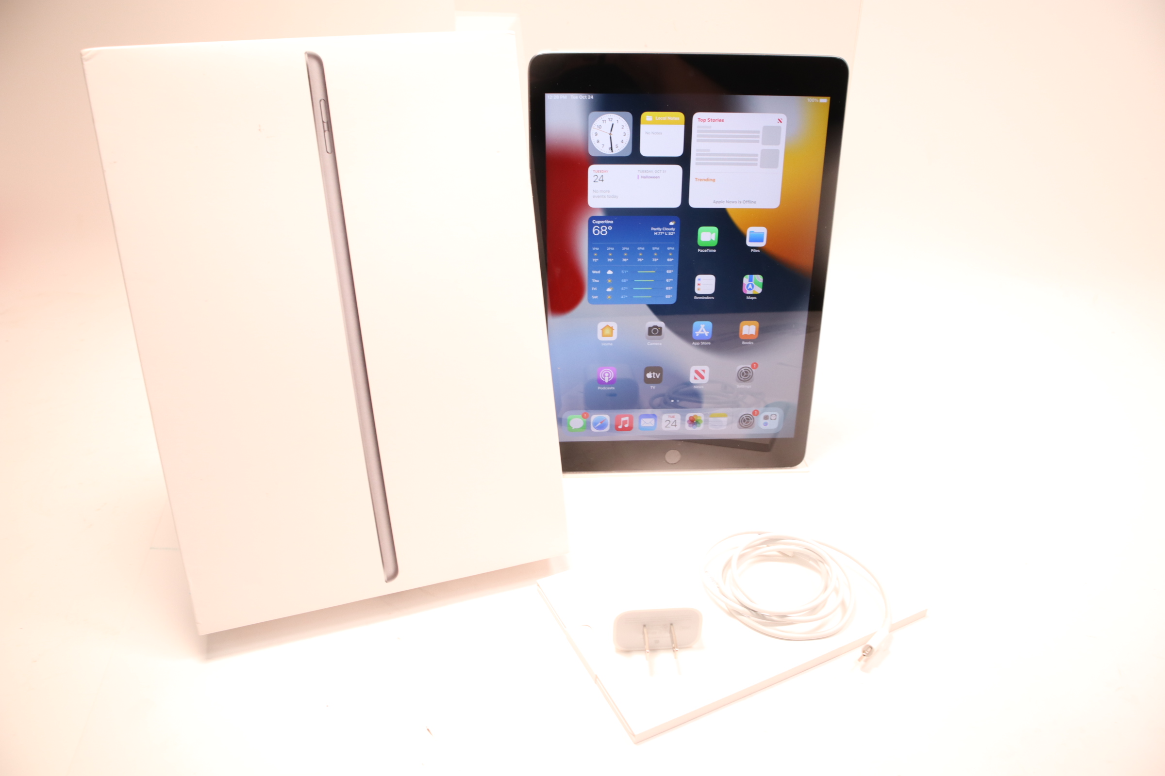Apple iPad MK2K3LL/A A2602 64GB 9th Gen 10.2" Touch Display Wifi Only