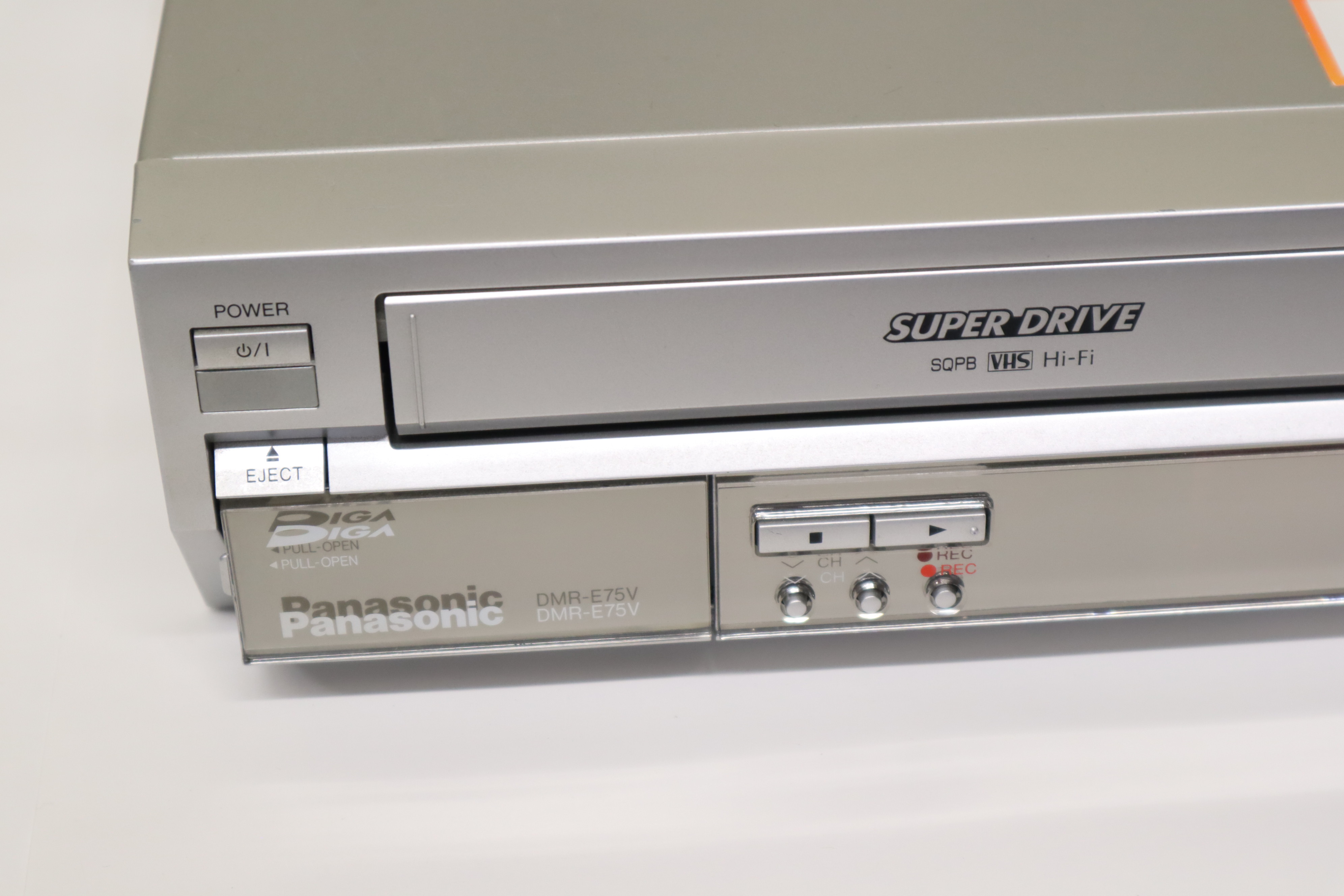 Panasonic DMR-E75VS Progressive-Scan DVD Recorder/VCR Combo Unit Only