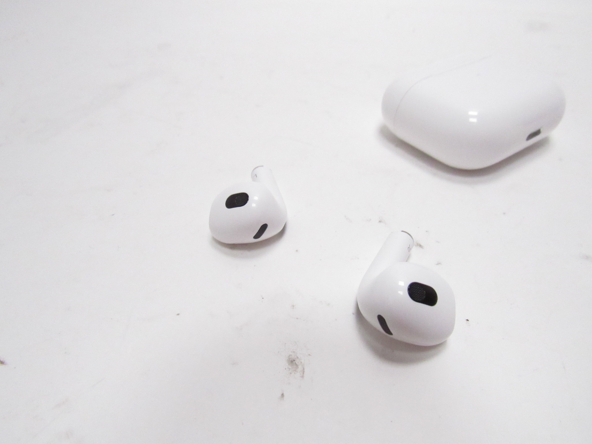 Apple A2565 MME73CH/A AirPods 3rd Generation Wireless Earbuds White