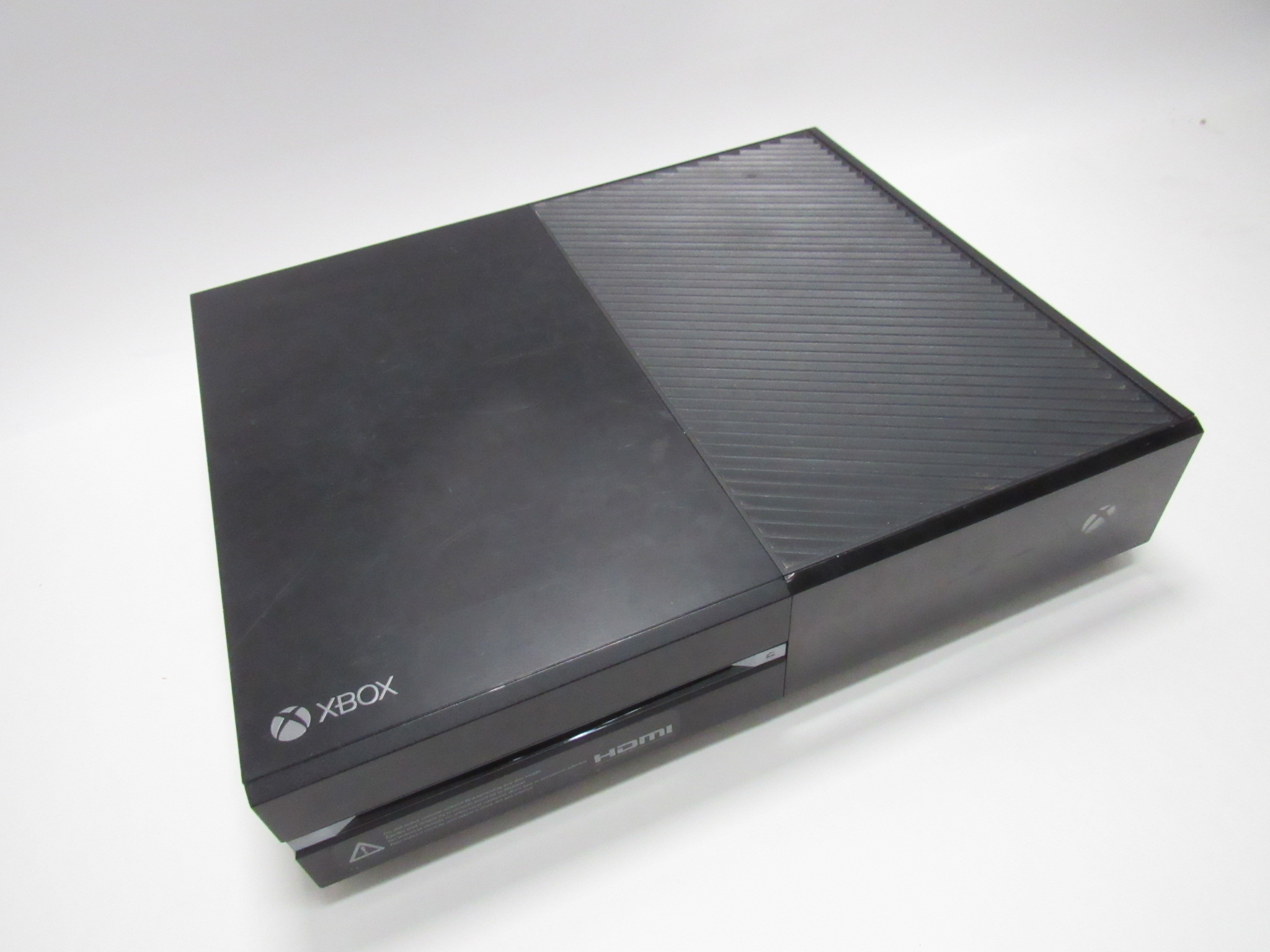 Microsoft Xbox One 1540 500GB Video Game Console 2973