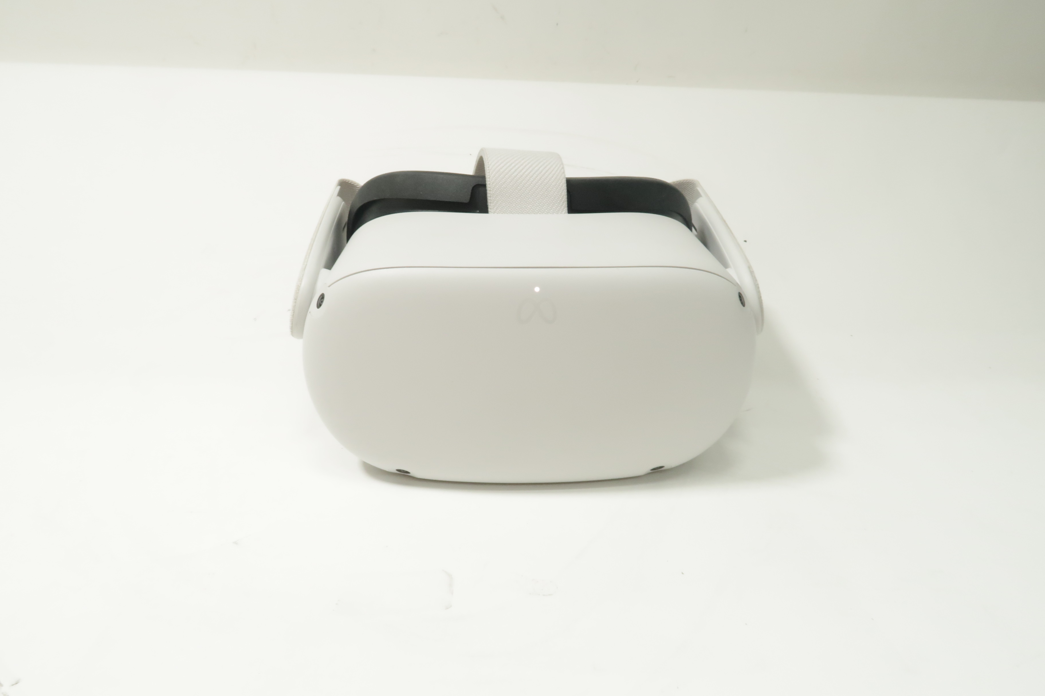 Oculus KW49CM Quest 2 Wireless Virtual Reality Headset 8894