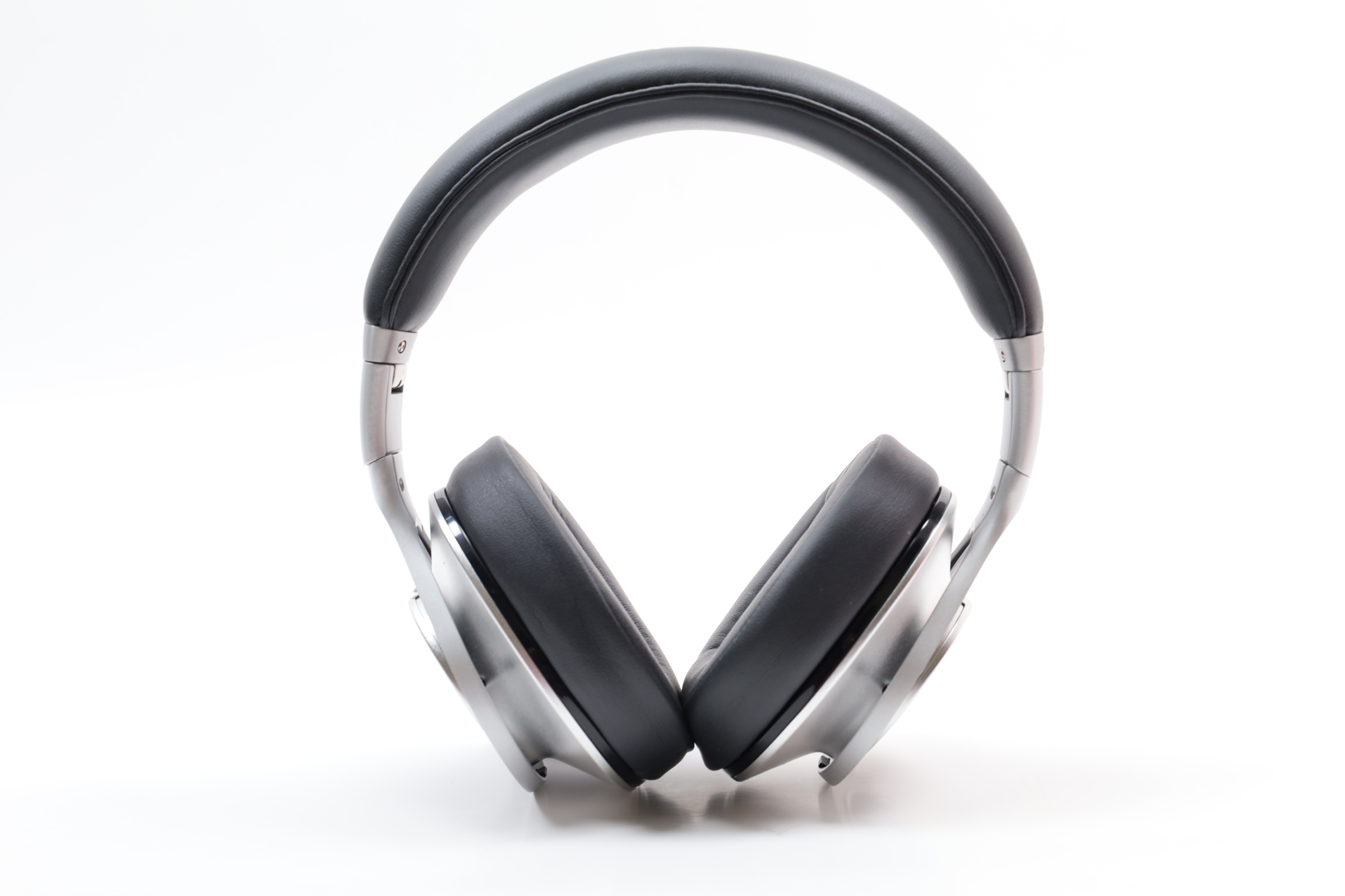Beats by Dr. Dre Executive 128705-00 Over-the-Ear Wired Headphones