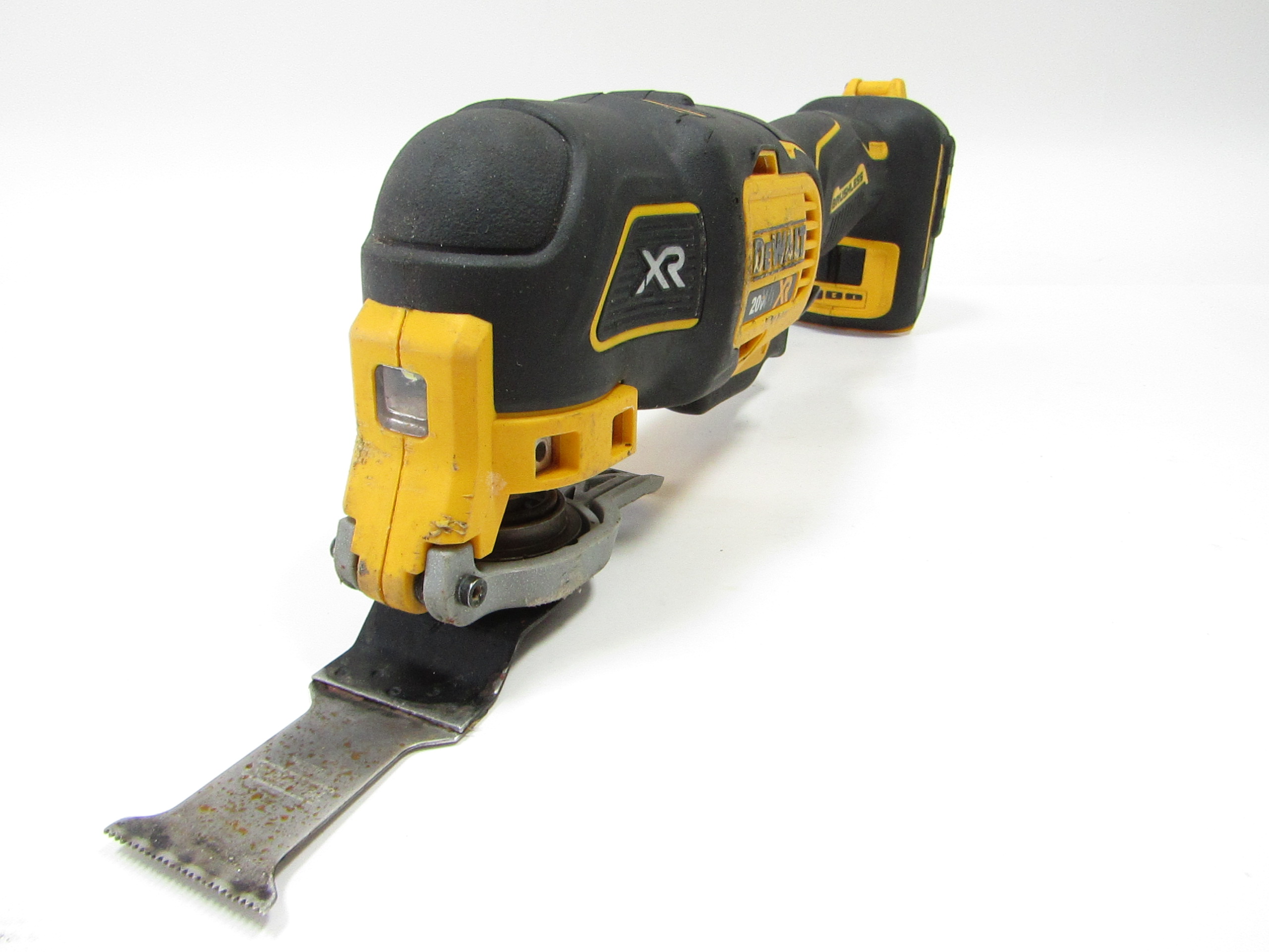 DeWALT DCS356 20-Volt MAX Brushless Lithium-Ion 3-Speed Oscillating ...