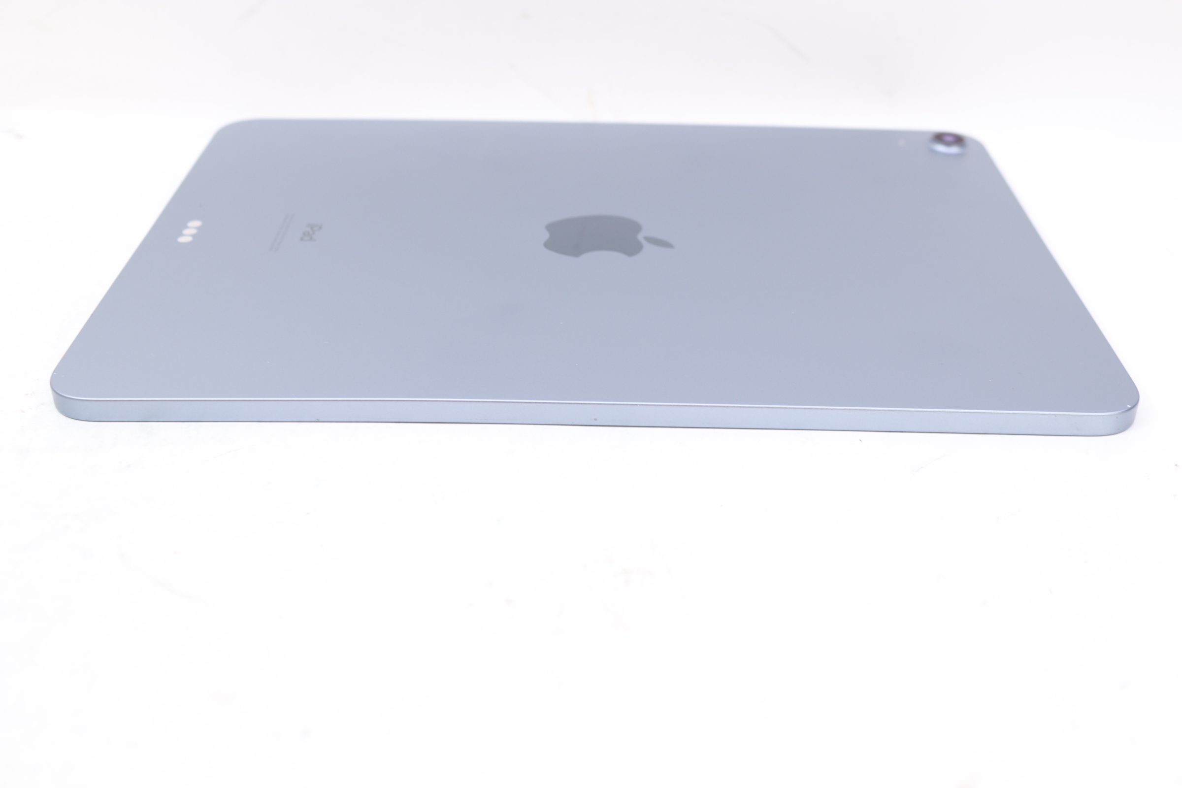 Apple iPad Air MYFQ2LL/A 4th Gen. 10.9" Touchscreen Wi-Fi 64GB Sky Blue ...