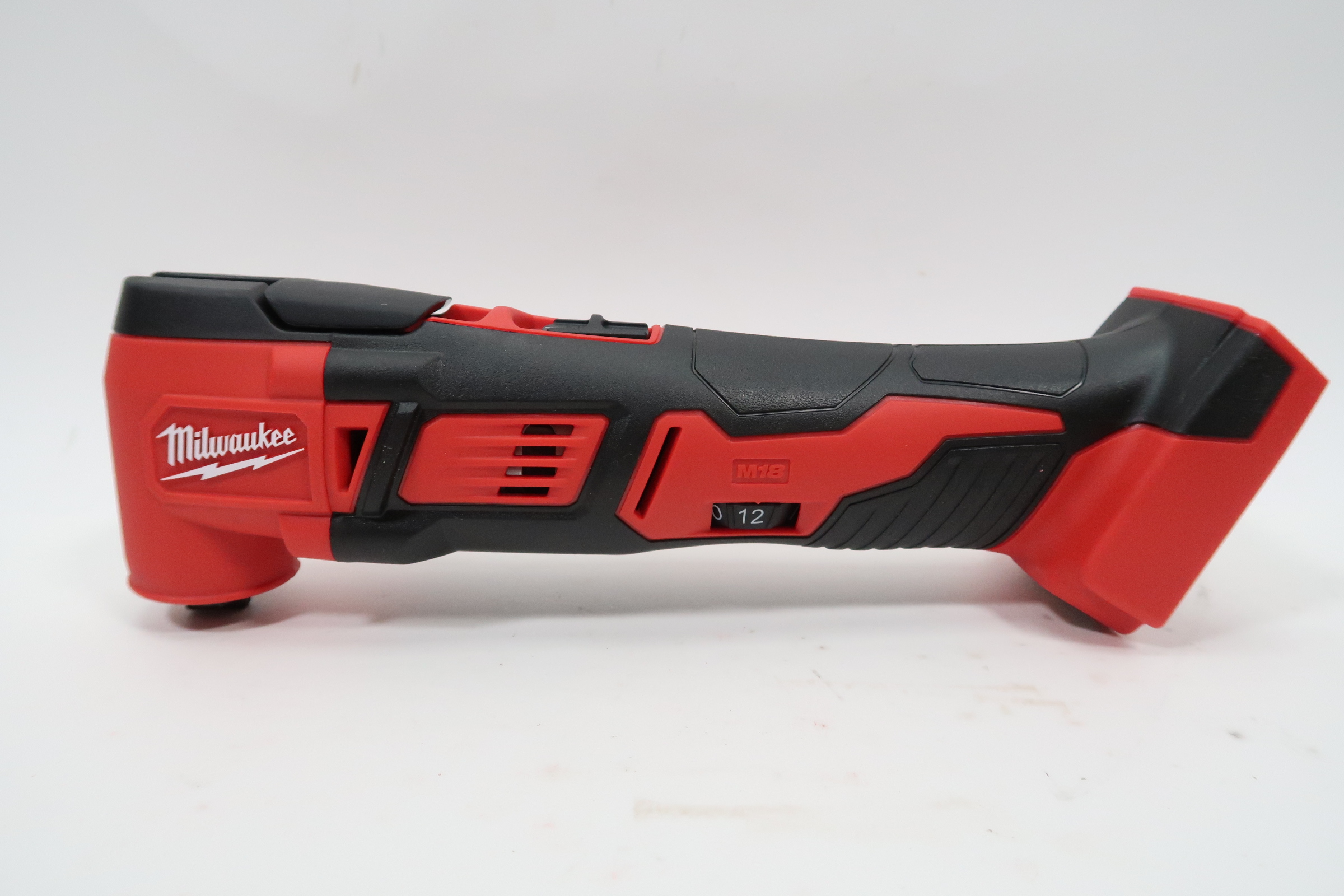 Milwaukee 2626-20 18V Lithium-Ion Cordless Oscillating Multi-Tool