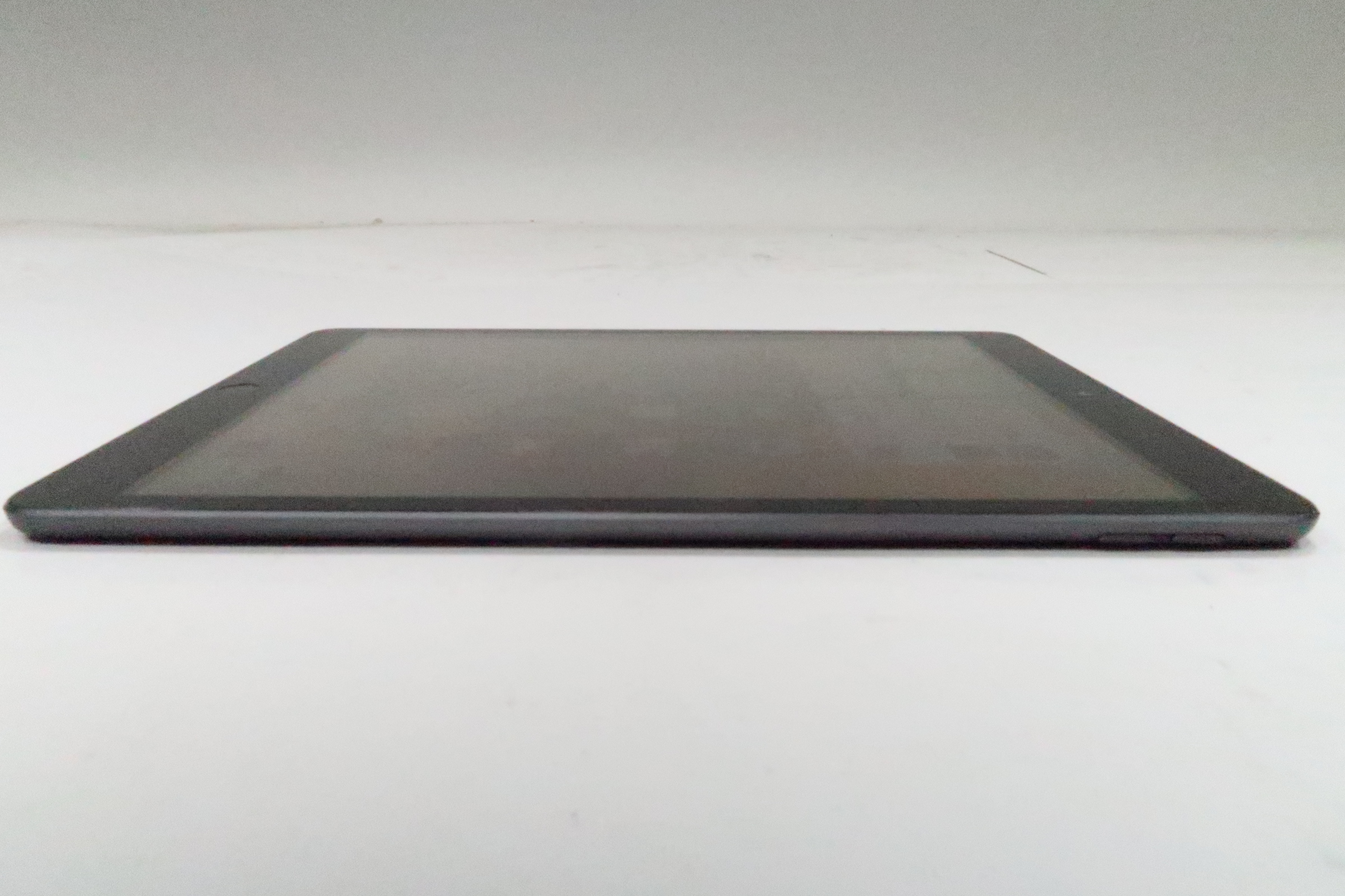 Apple MK2K3LL/A iPad 9th Generation 64GB WiFi 10.2" - Space Gray 0170