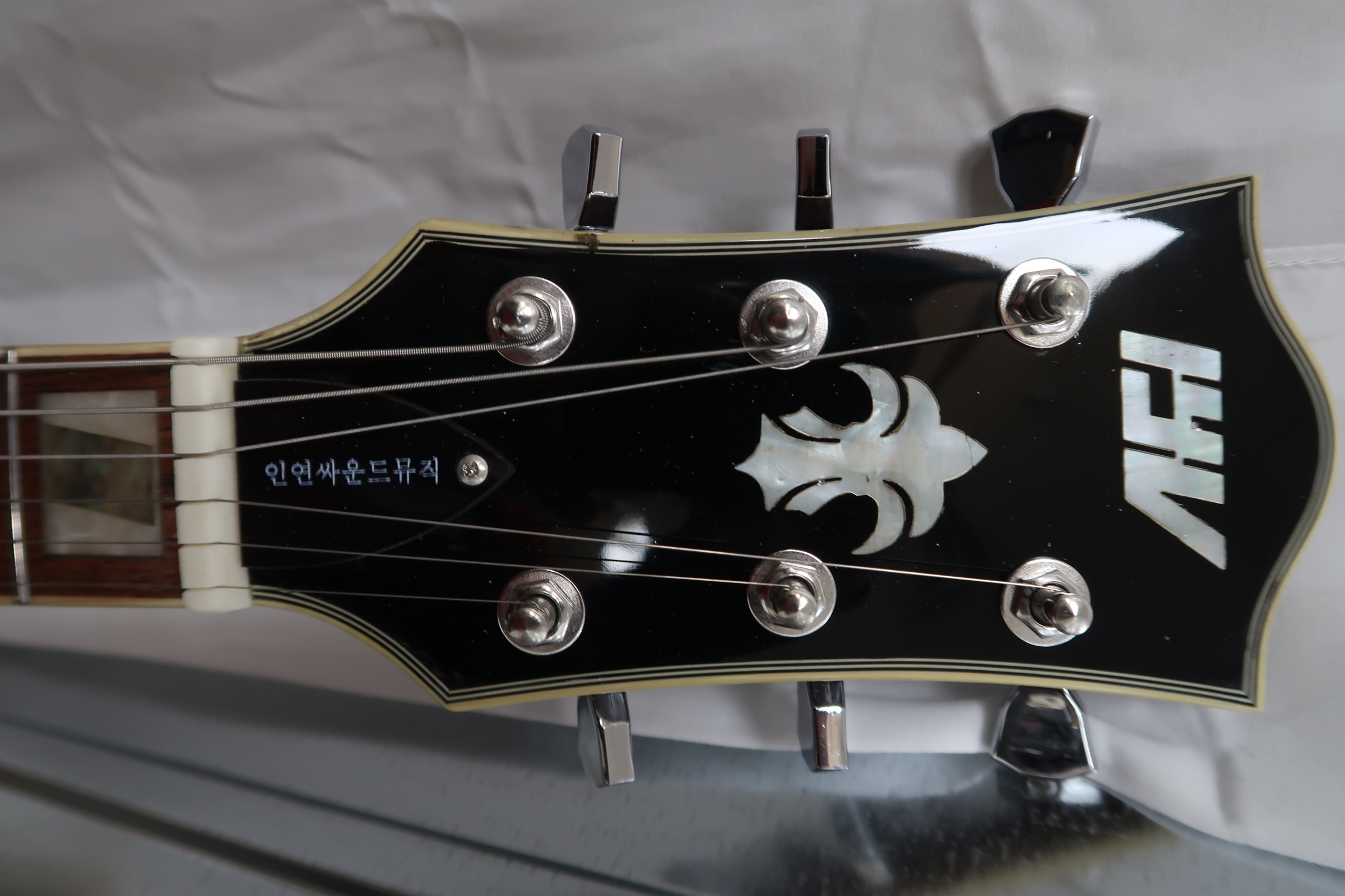 IYV IJZ-300 TSB Jazz Solid Hollow-Body Tobacco Sunburst 6String ...