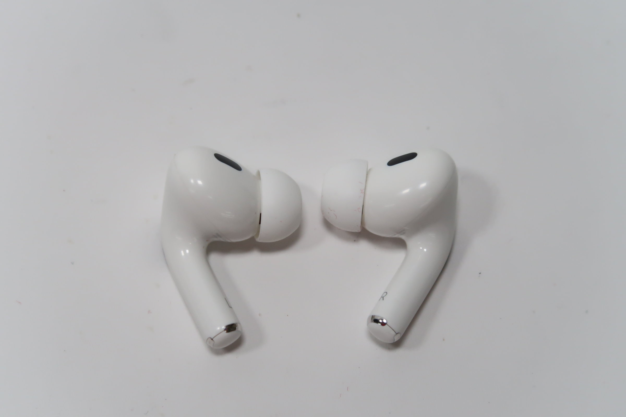 Apple AirPods Pro 2nd Gen A2700 Earbuds