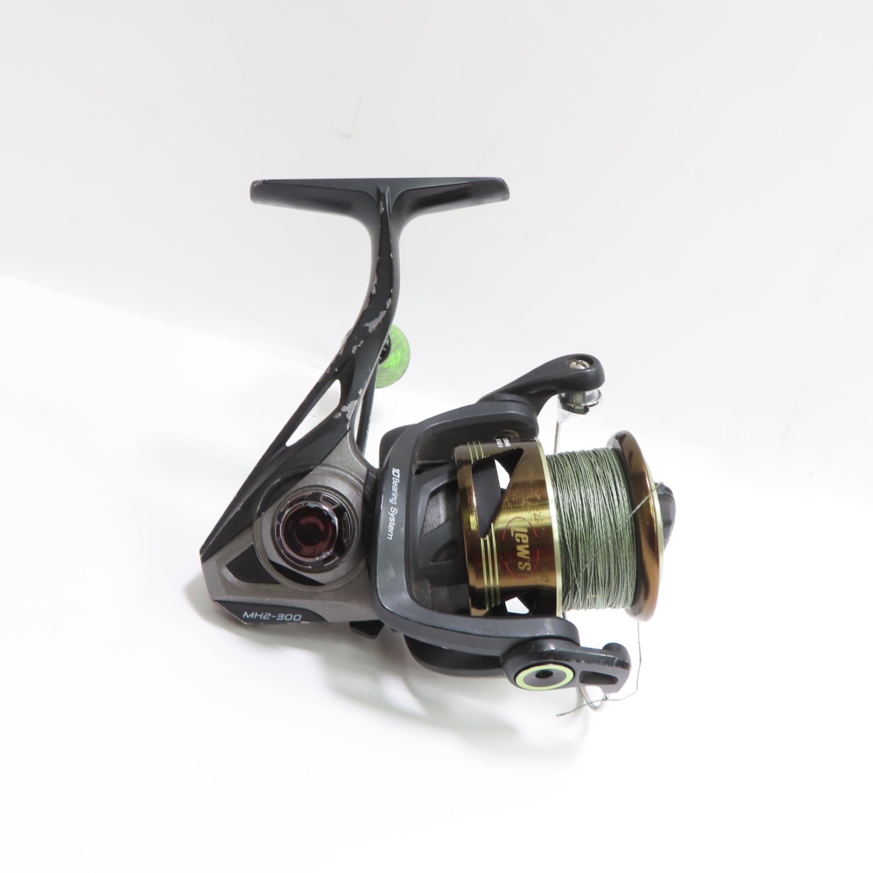 Lew's MH2-300 Mach II 5.2:1 Right-Hand Spinning Fishing Reel - Black
