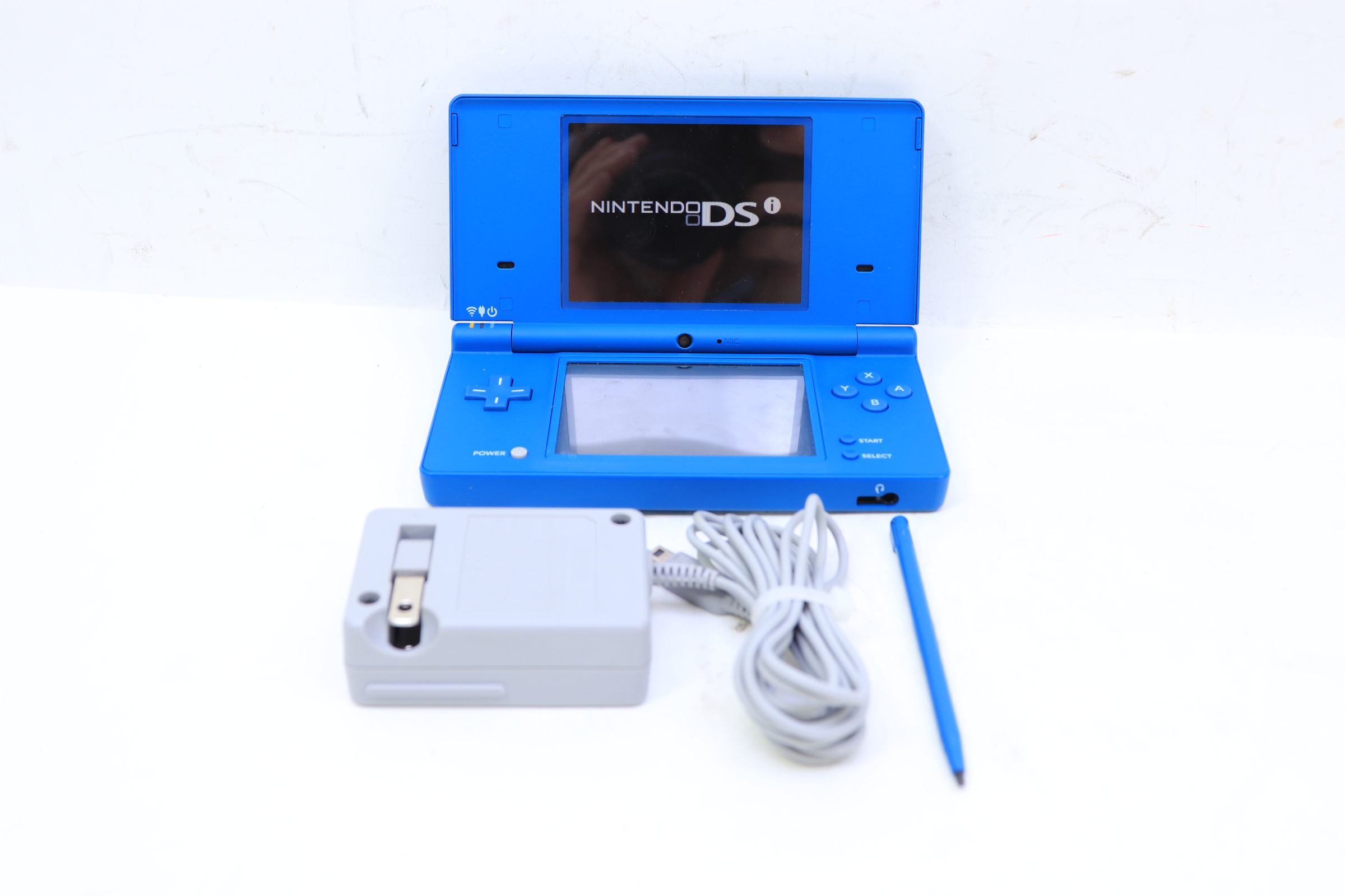 Nintendo TWL-001 Dual-Screen Handheld Video Game System DSi - 1696