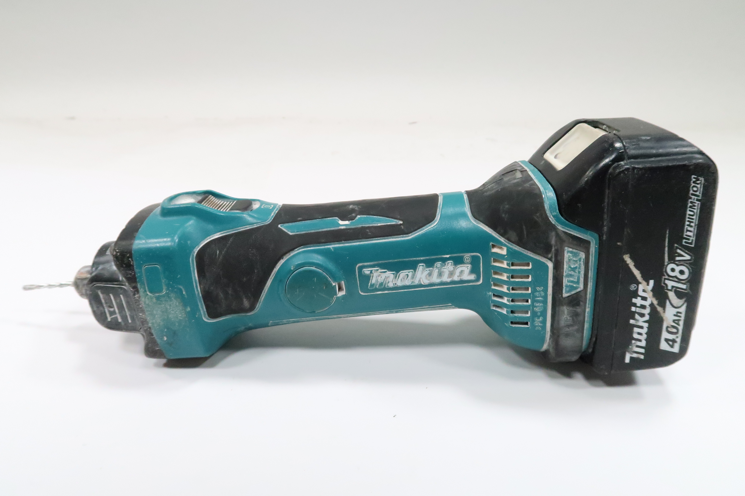 Makita XOC01 18V LXT Lithium-Ion Cordless Variable Speed Cut-Out Tool 5384