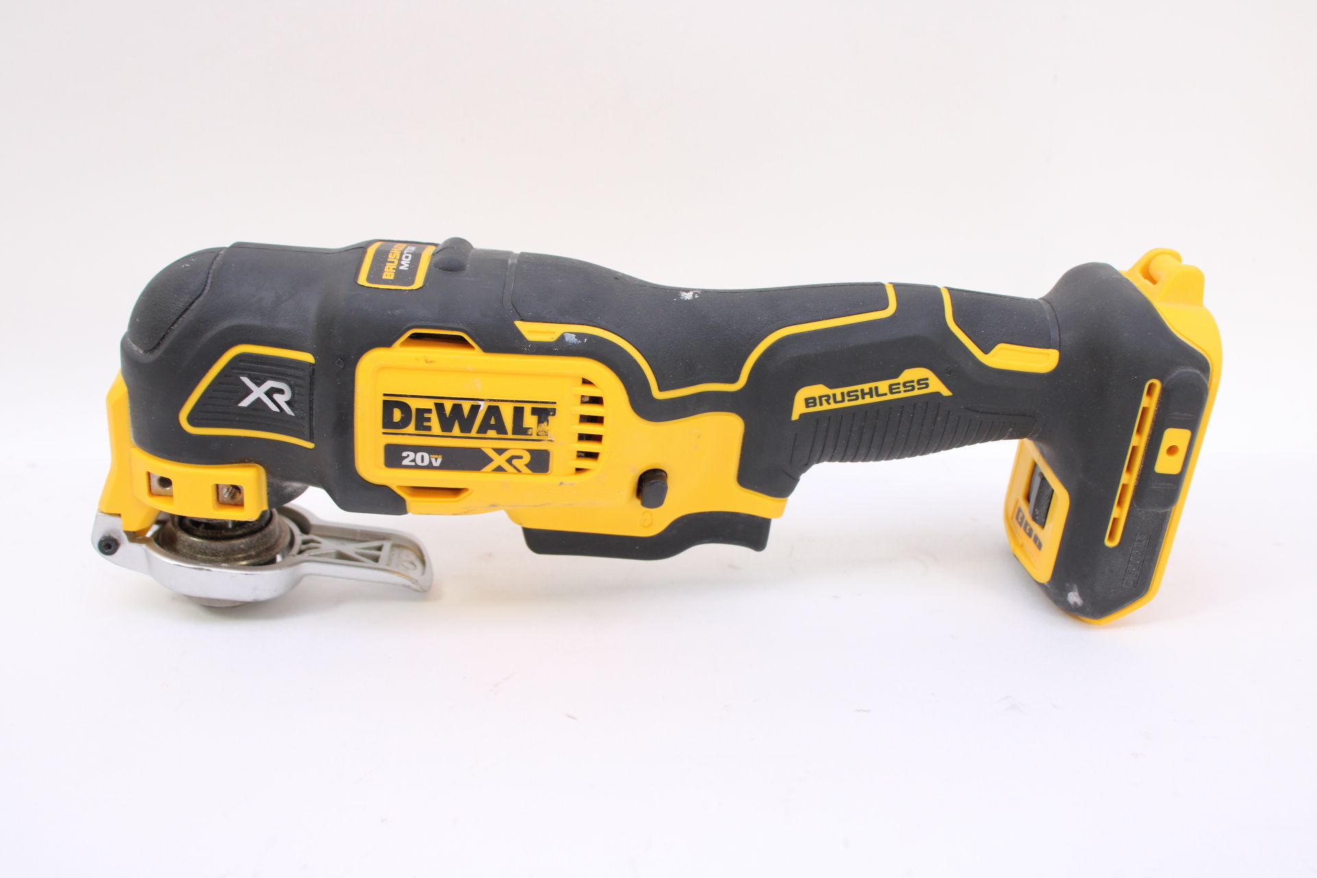 DeWalt DCS356 MAX XR 20V Brushless Cordless Oscillating Multi-Tool DeWalt DCS356 MAX XR 20V Brushless Cordless Oscillating Multi-Tool