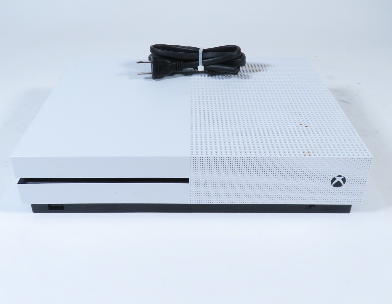 Microsoft Xbox One S 1681 1TB HDD White Body Home Video Game Console 1330