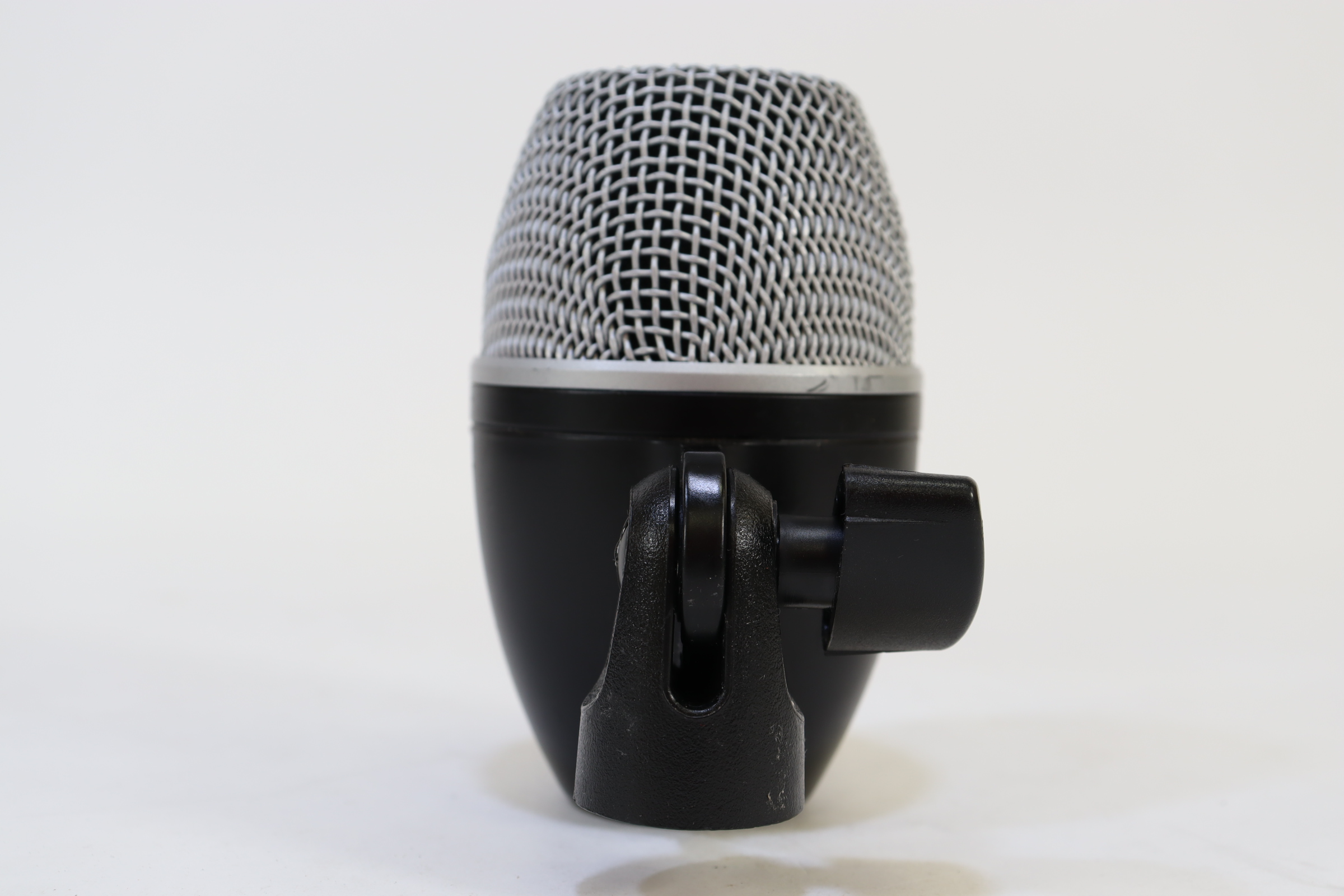 Shure PGA52 Dynamic Microphone - Cardioid Pick-up Pattern Swivel-Mount ...