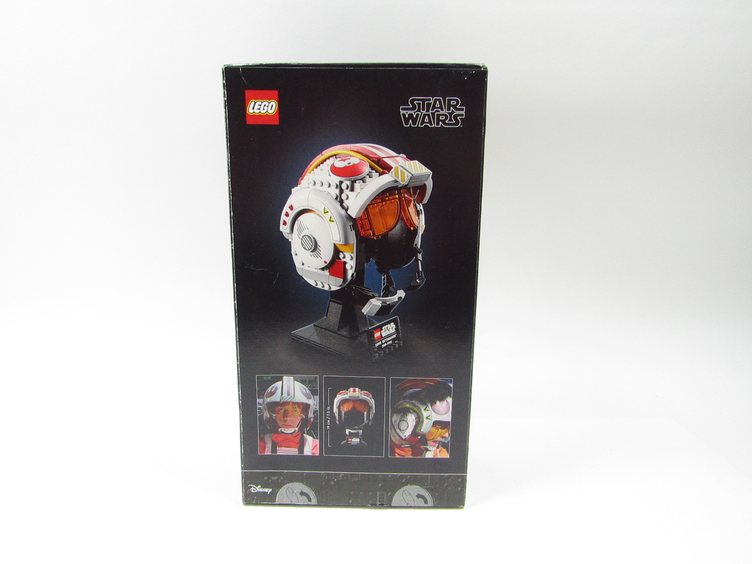 LEGO 75327 Luke Skywalker Red Five X-Wing Pilot Helmet 675 Piece Set