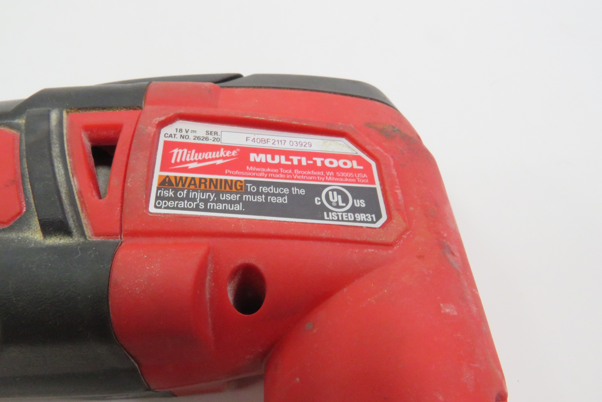Milwaukee 2626-20 M18 18V Lithium-Ion Cordless Oscillating Multi-Tool