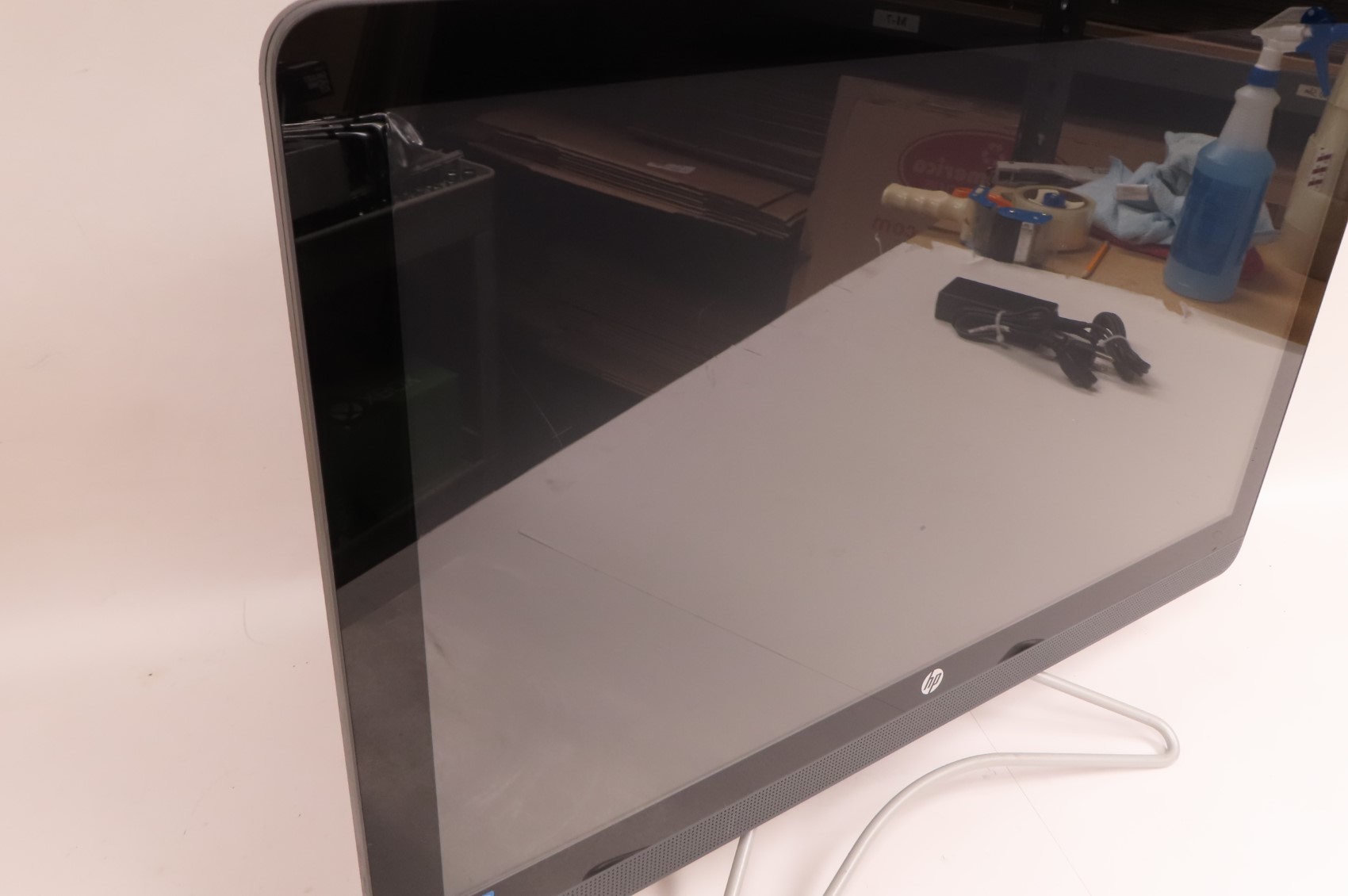 HP All in One PC 24-e014 Win 10 Core i3-7100U 2.4GHz 8GB RAM 1TB HDD 23.8"