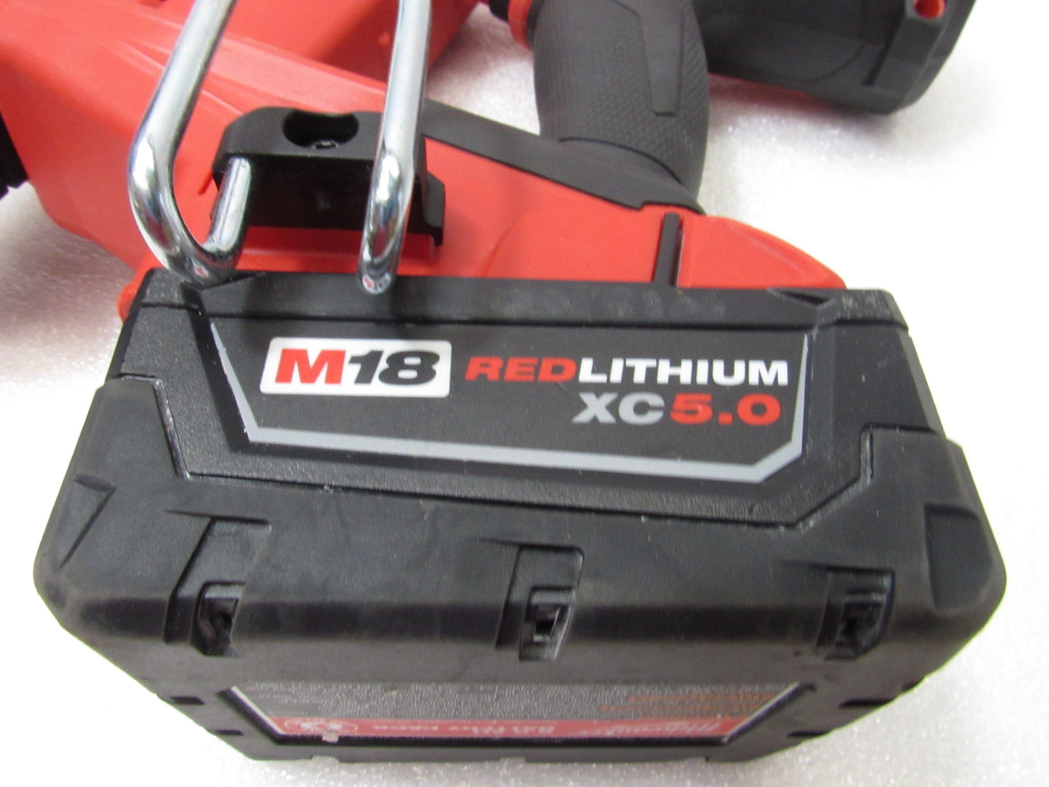 Milwaukee 2746-20 M18 18V Brushless Cordless Gen II 18-Gauge Brad Nailer