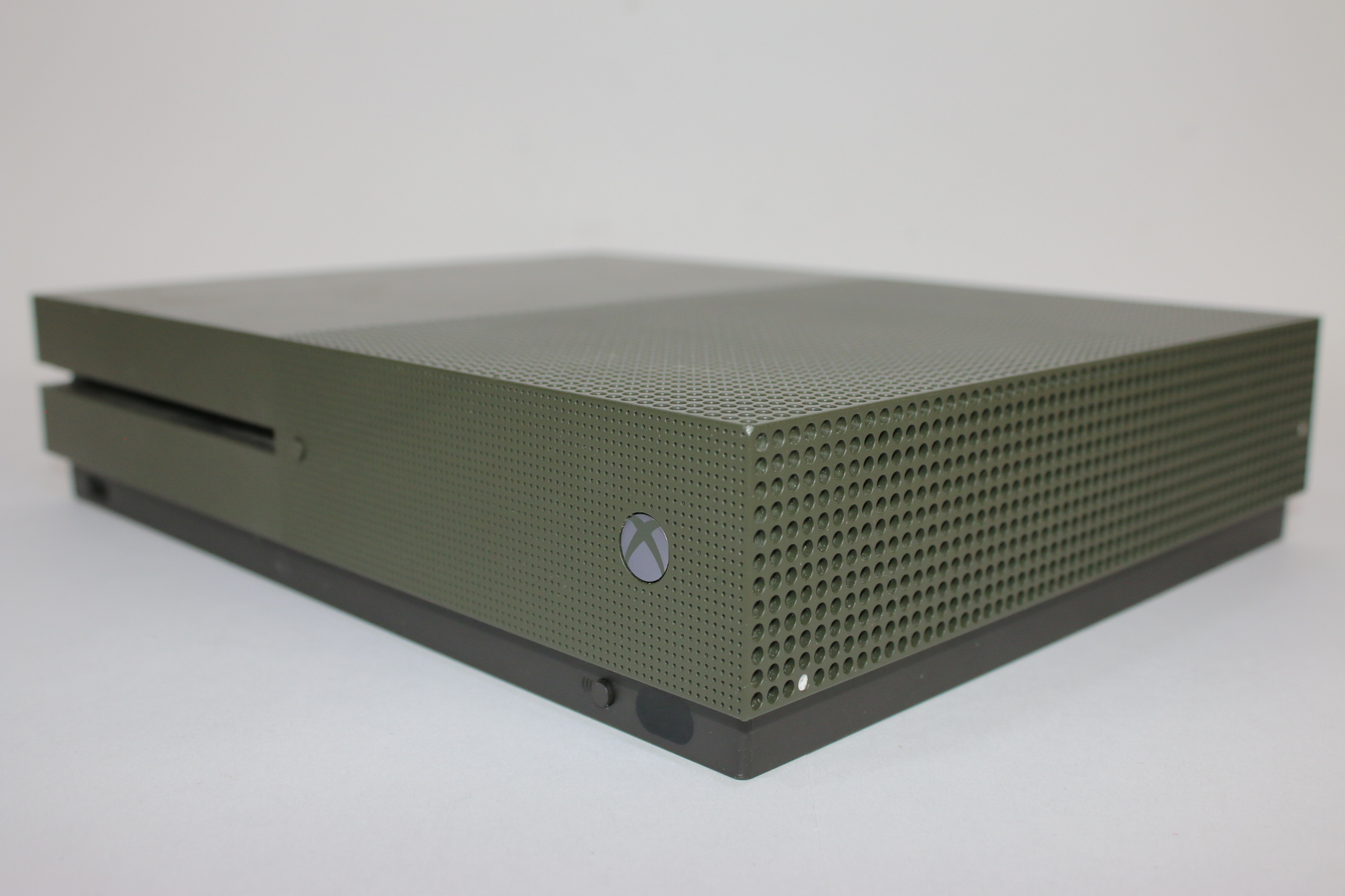Microsoft 1681 - 500GB Video Game Console - Green - Xbox One S - 3648