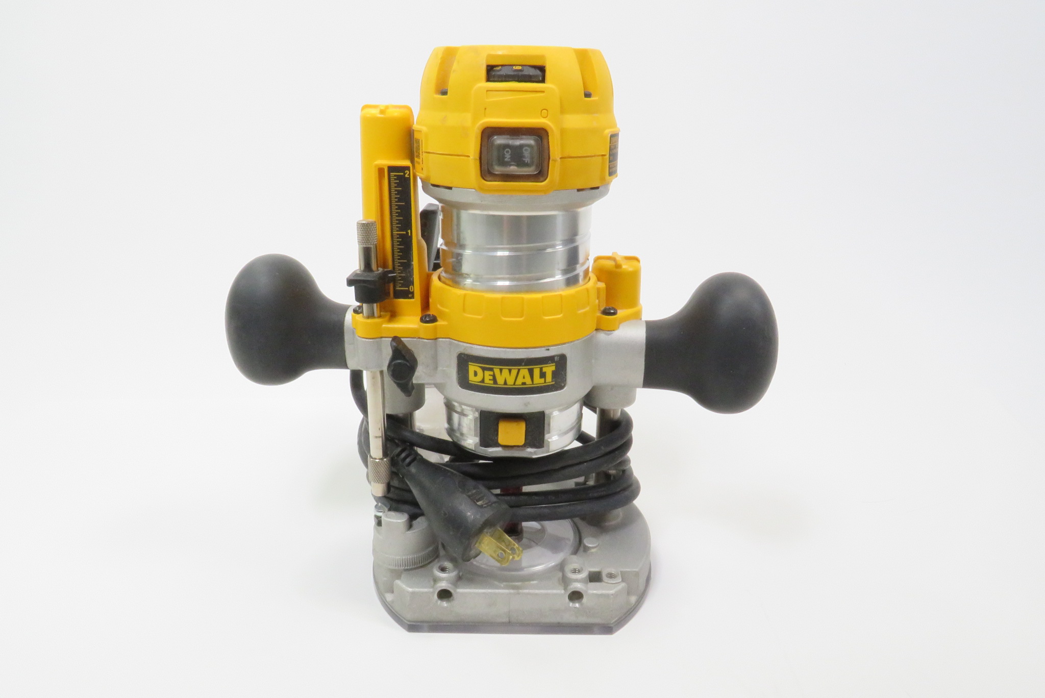 DeWalt DWP611 7 Amp Corded 1-1/4 HP Max Torque Variable Speed Compact ...
