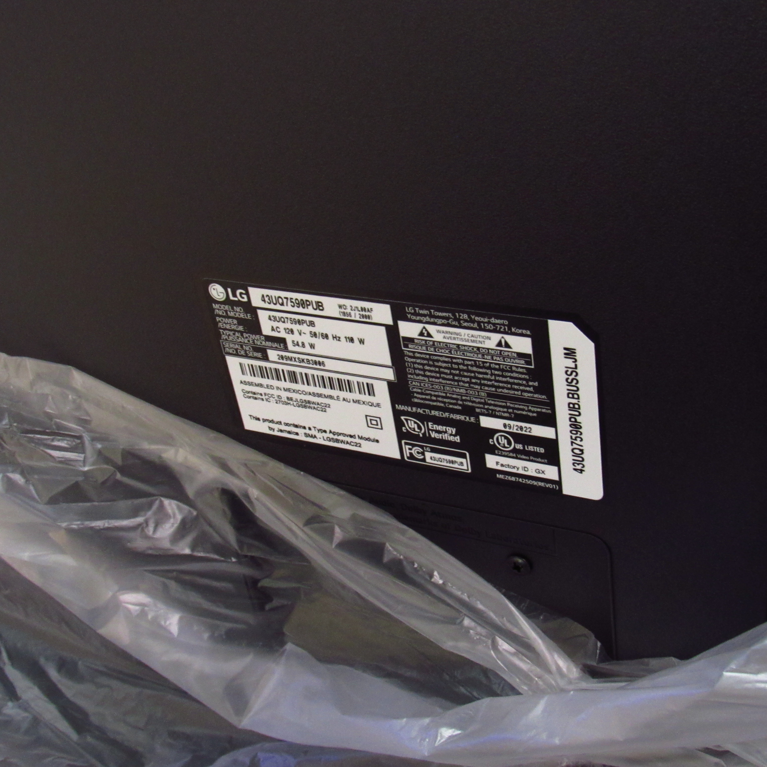 LG 43UQ7590PUB 43" LED 4K UHD Smart webOS TV - Local Pick-Up Only