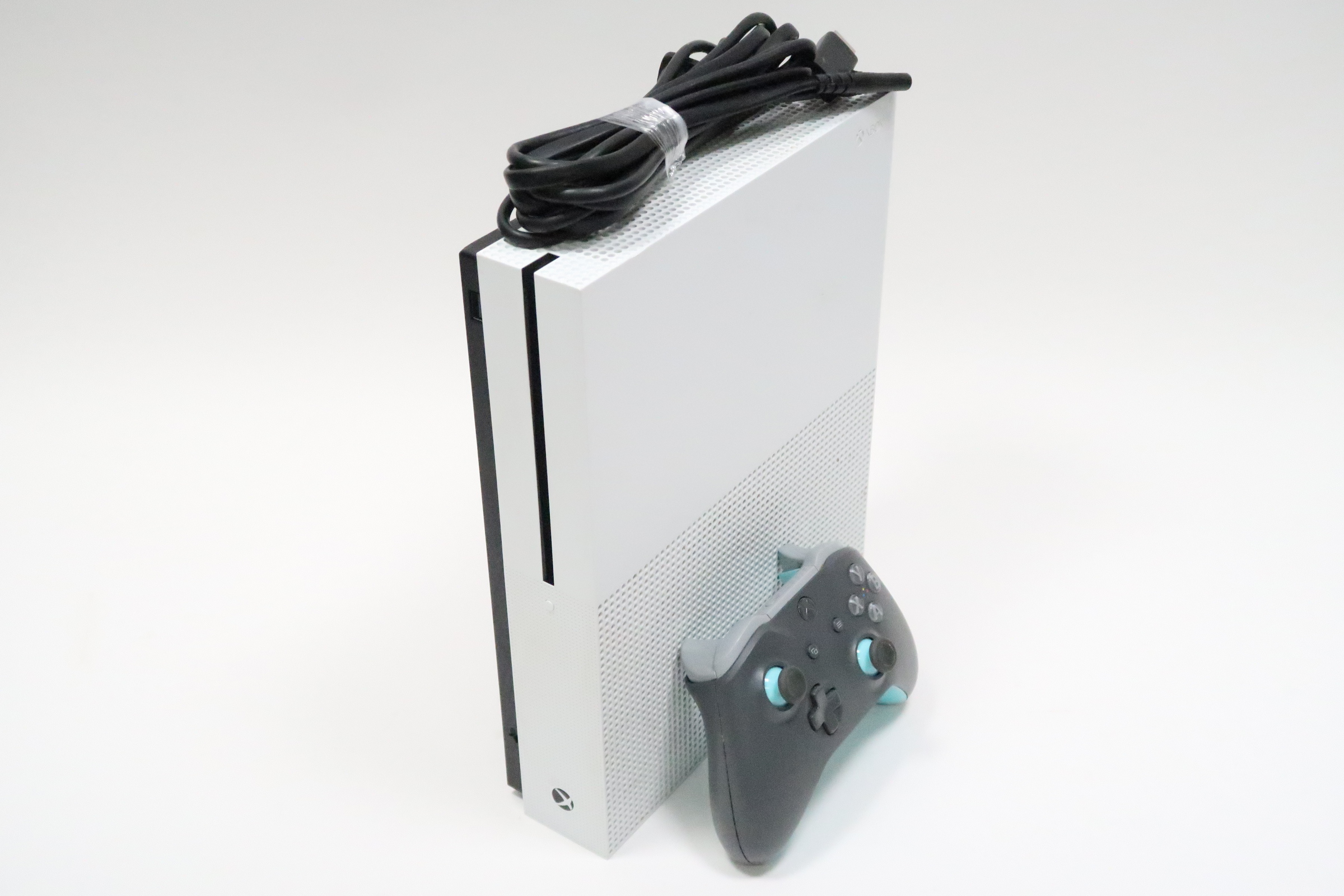 Microsoft Xbox One S 1681 1TB White Video Game Console