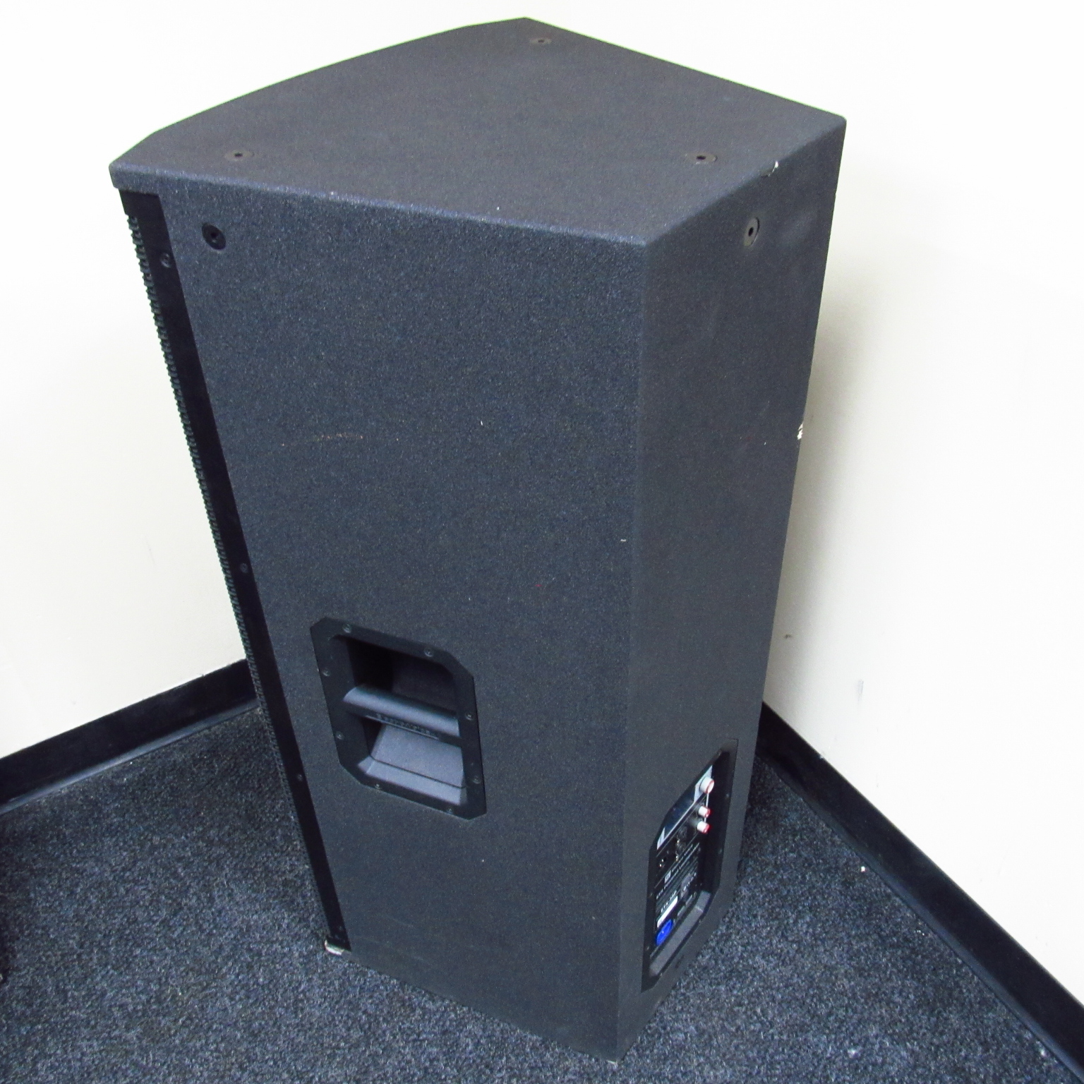 Electro-Voice ETX-35P 2000W 15'' 3-Way Powered Loudspeaker Pick-Up Only ...