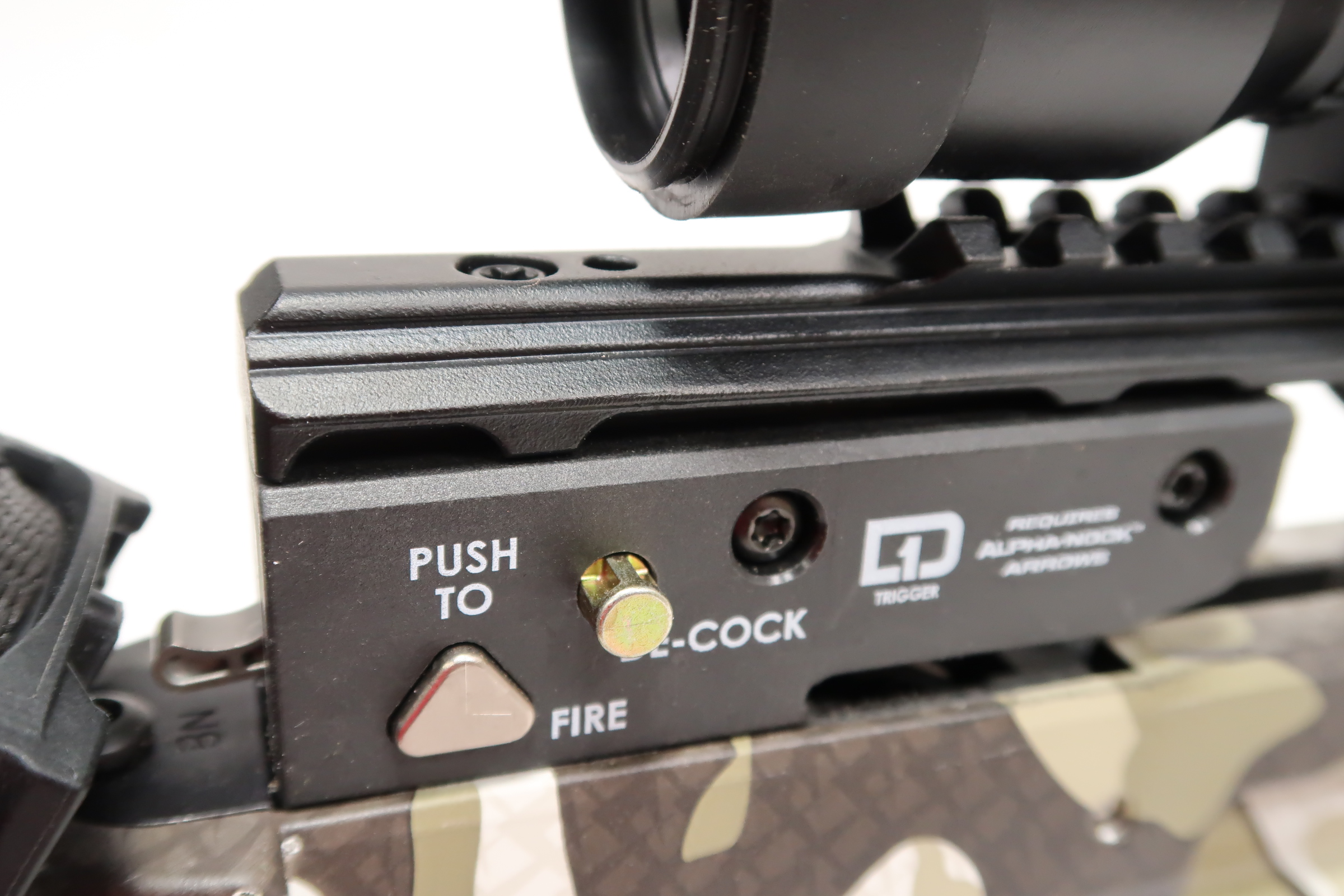 Wicked Ridge Raider 400 ACUdraw De-Cock Pro-View Scope Compound Crossbow