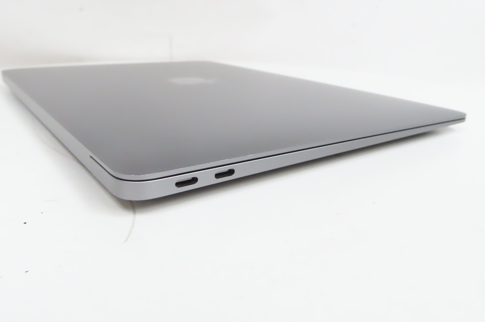 Apple MacBook Air (2020) MGN63LL/A M1 3.2GHz 7-Core GPU 8GB RAM 256GB ...