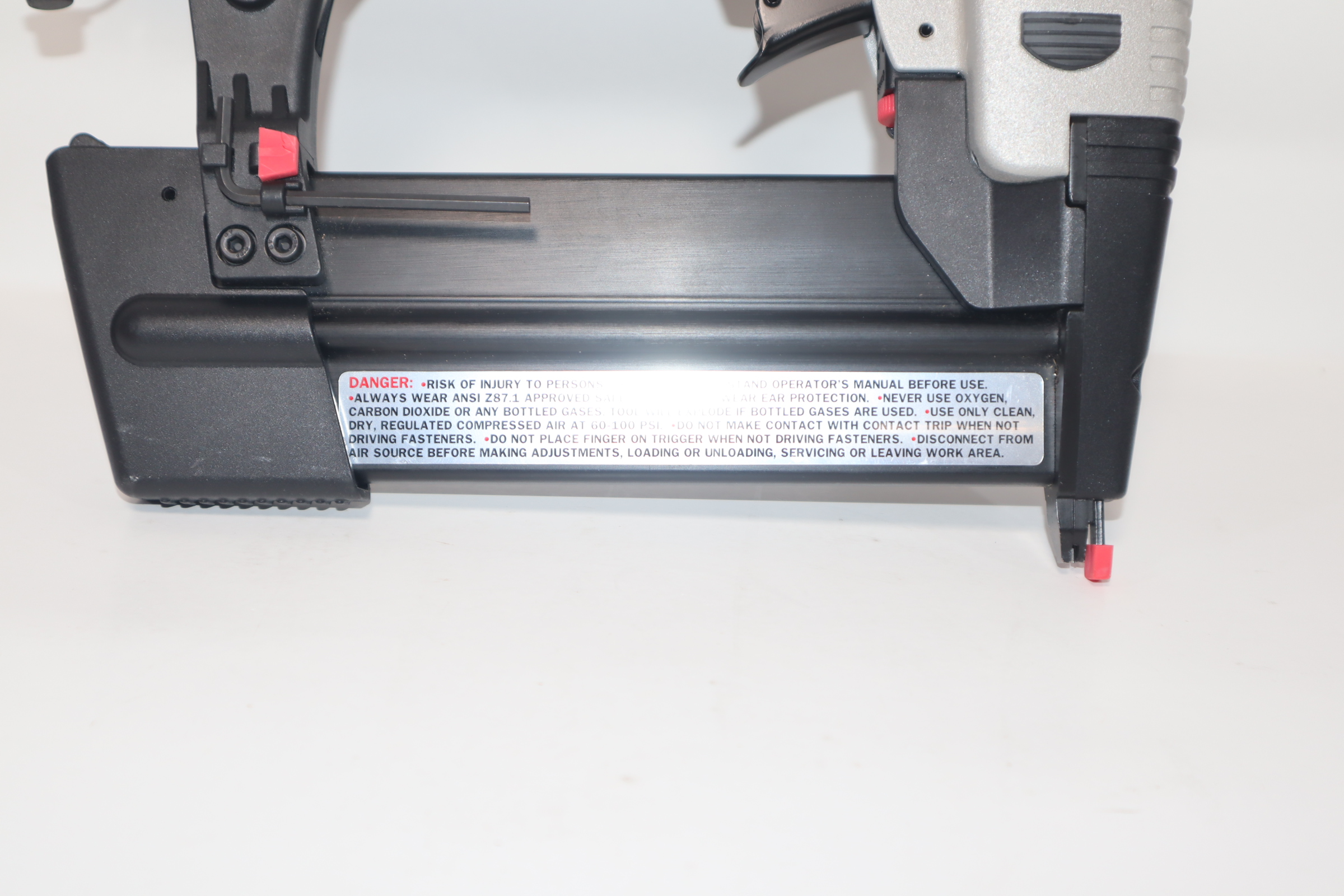 Craftsman 351.181750 18-Gauge 100 PSI MWP Oilless Pneumatic Brad Nailer ...