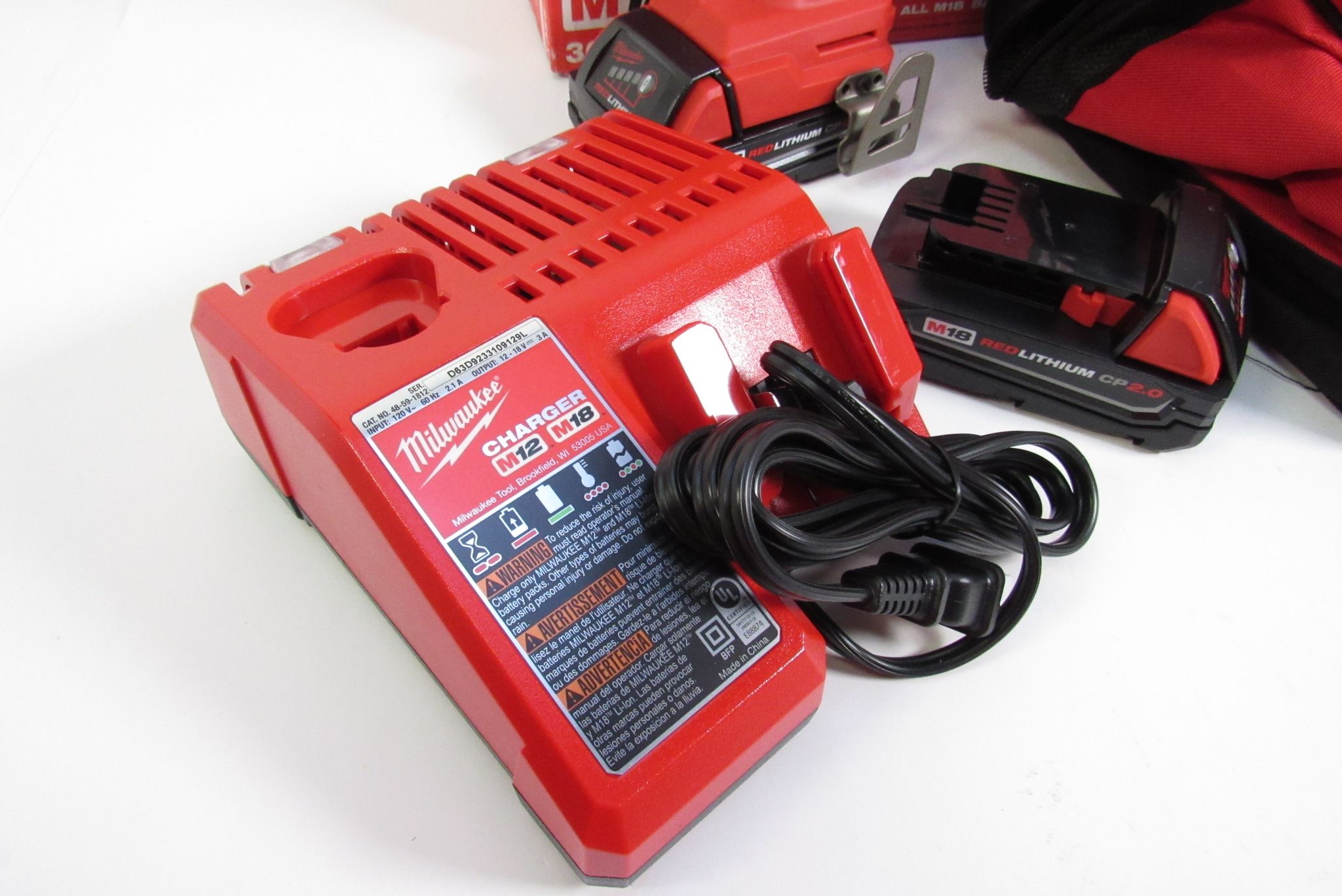 Milwaukee 3650-22CT M18 18V Li-ion Brushless 1/4" Hex Drive Impact ...