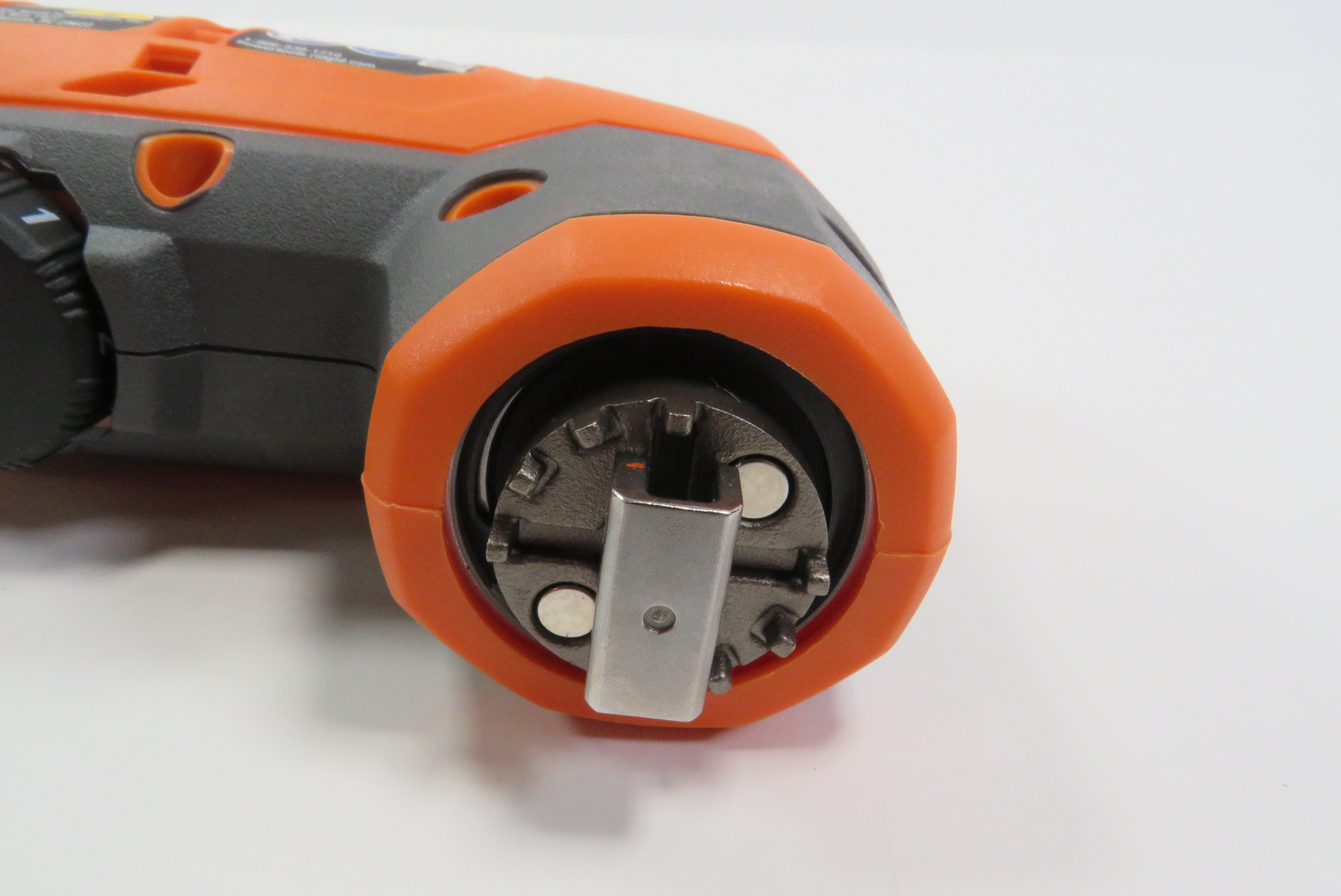 Ridgid R86240 18-Volt Lithium-Ion Brushless Cordless Oscillating Multi-Tool